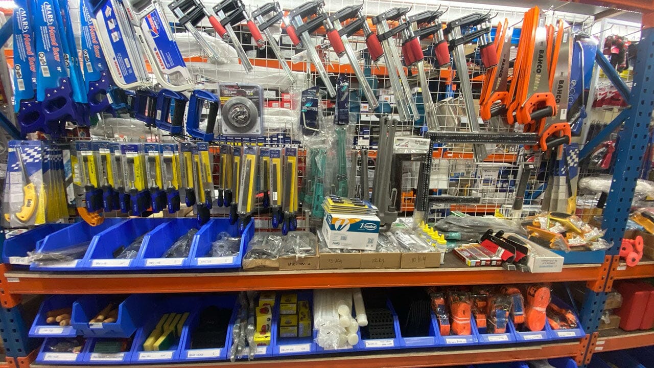 Hand Tool Safety Checklist: 10 Key Tips for Accident-Free Work