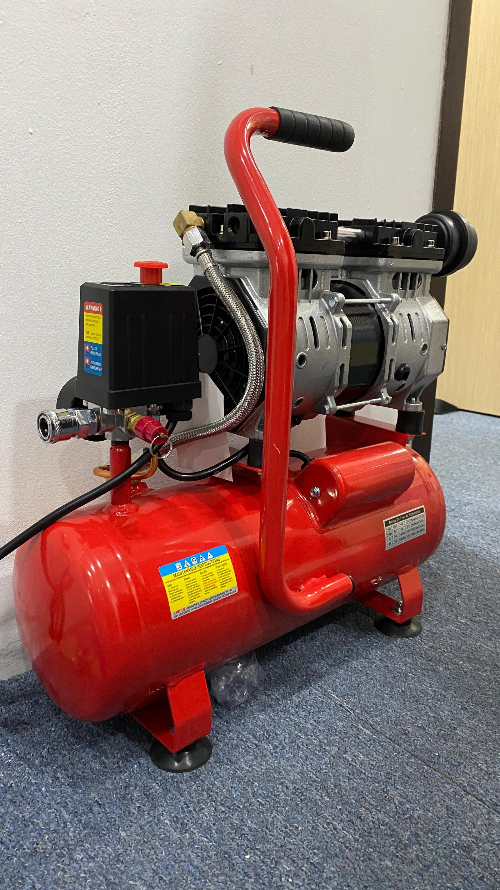 Aiko 1.5HP 9L Oil Free & Silent Air Compressor (Red) | Model : GDG09-R