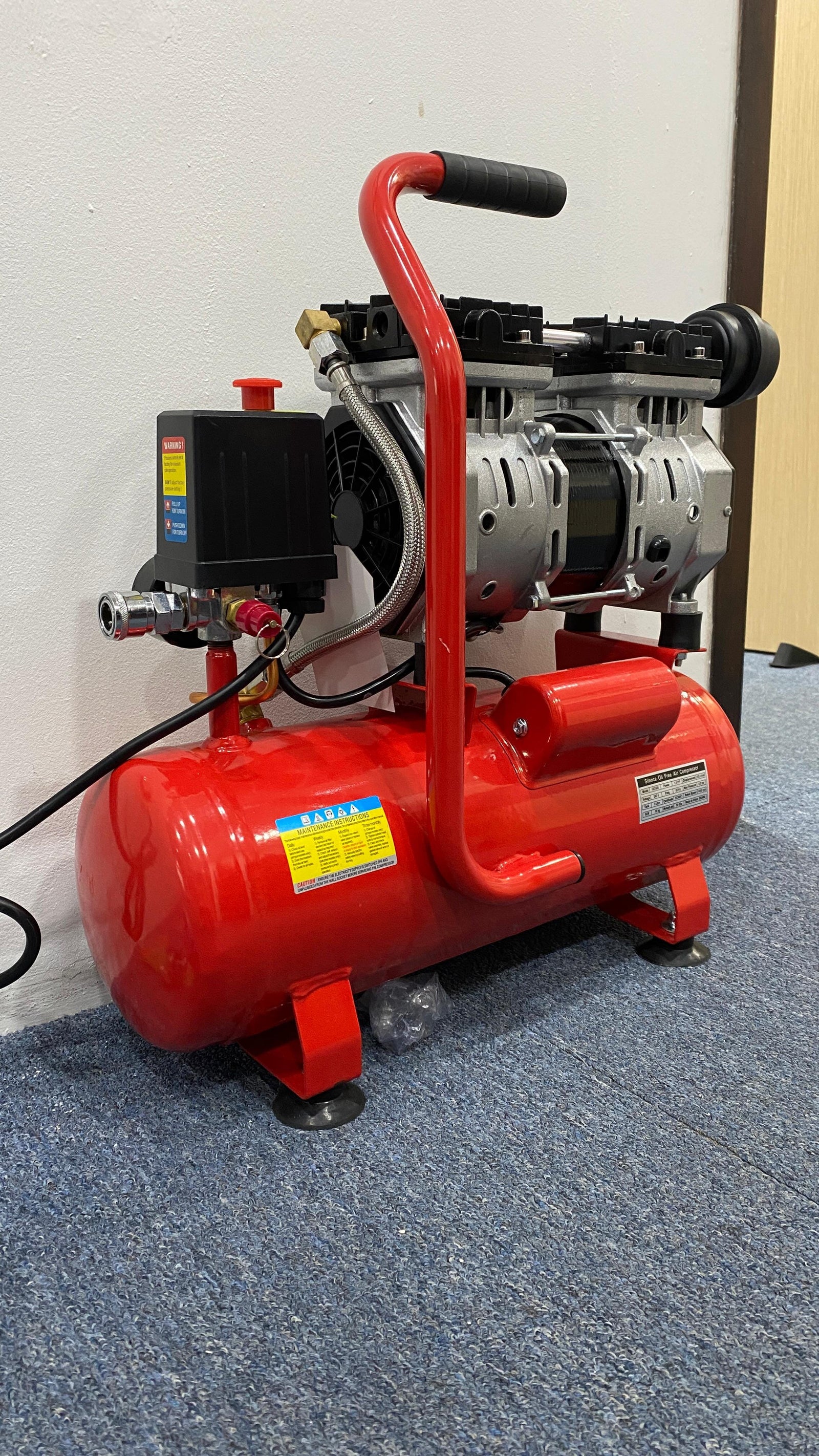 Aiko 1.5HP 9L Oil Free & Silent Air Compressor (Red) | Model : GDG09-R