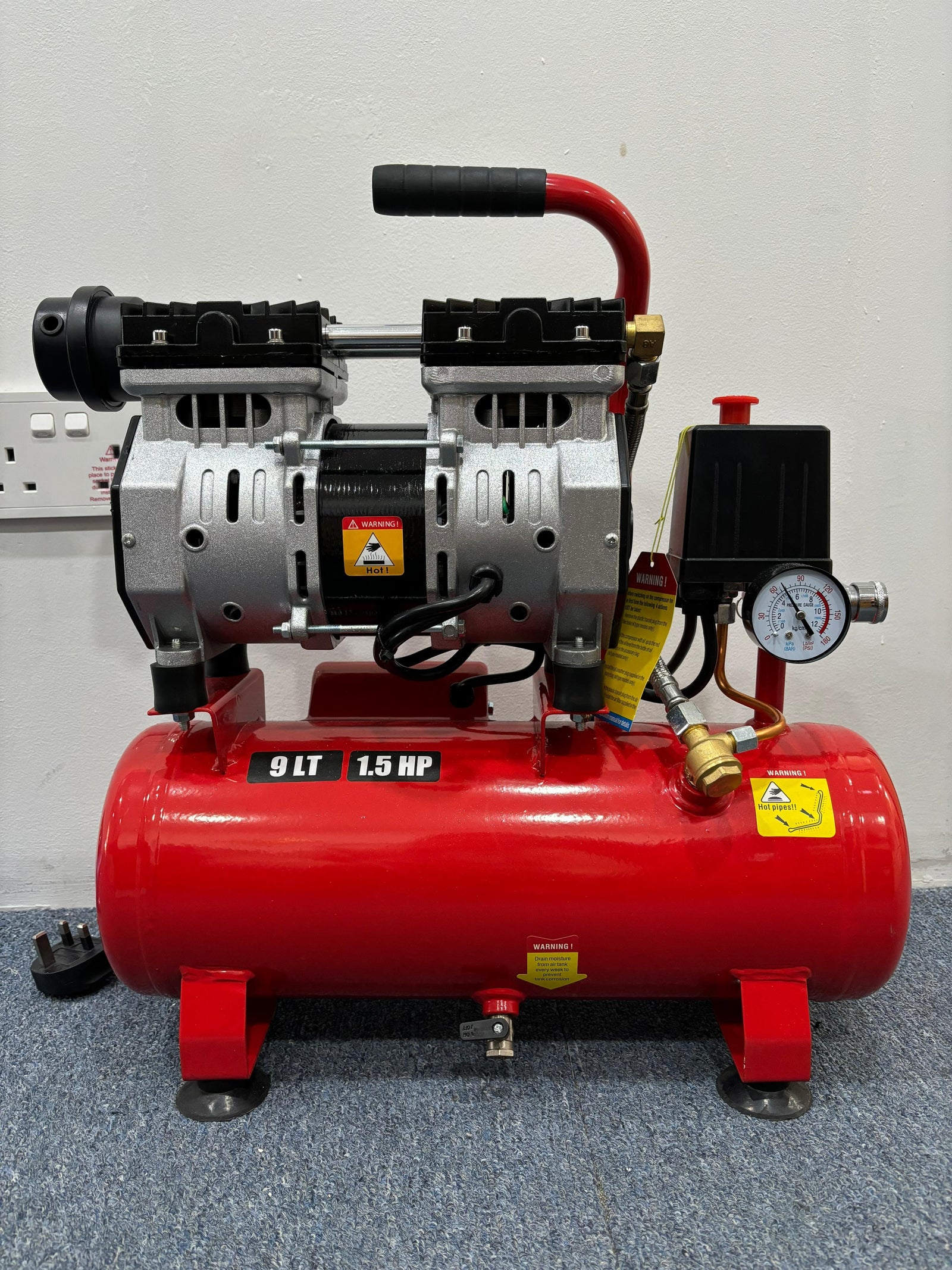 Aiko 1.5HP 9L Oil Free & Silent Air Compressor (Red) | Model : GDG09-R