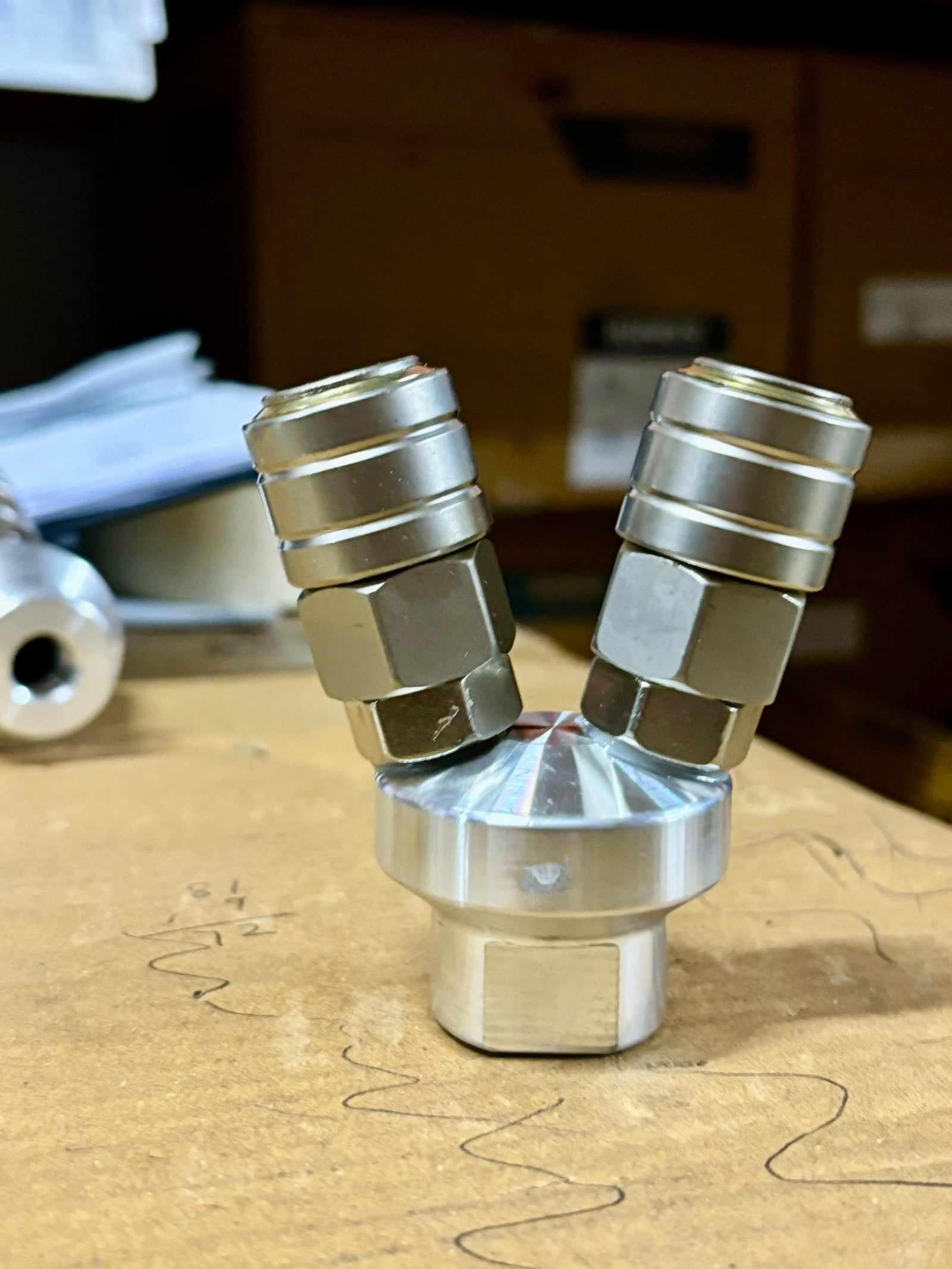 Aiko 2 Way Round Quick Coupling - Quick Release | Model : QC-R2-QR