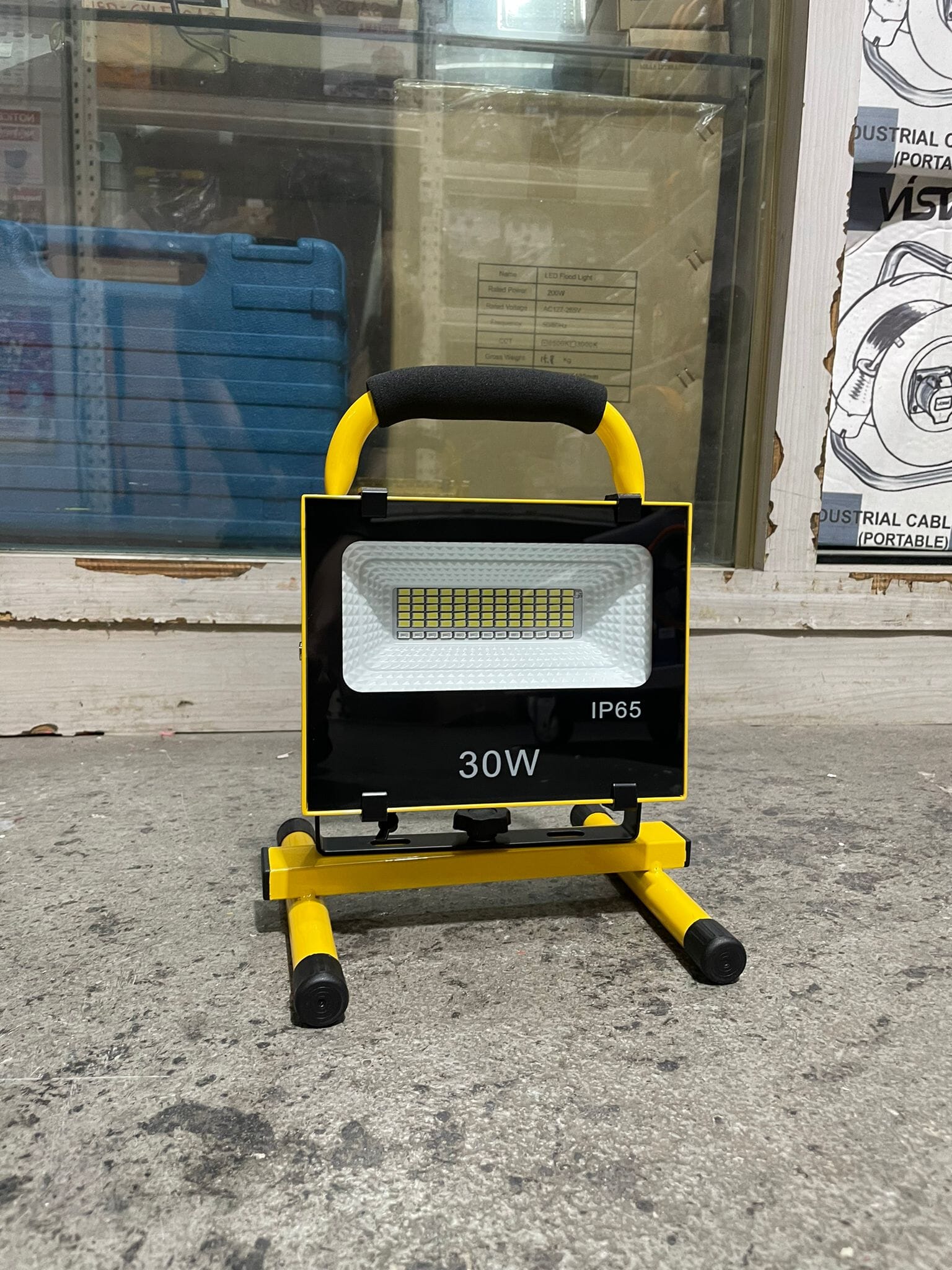 AIKO 30W LED Rechargeable Sport Lamp Flood Light | Model : LED-GYRLF30