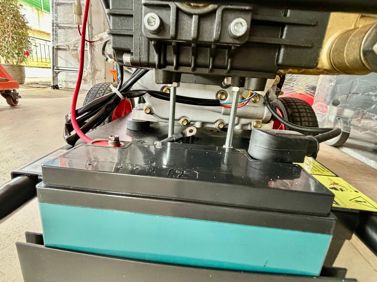 Aiko Diesel Engine 250Bar 10HP High Pressure Washer Pump C/W 10m Press