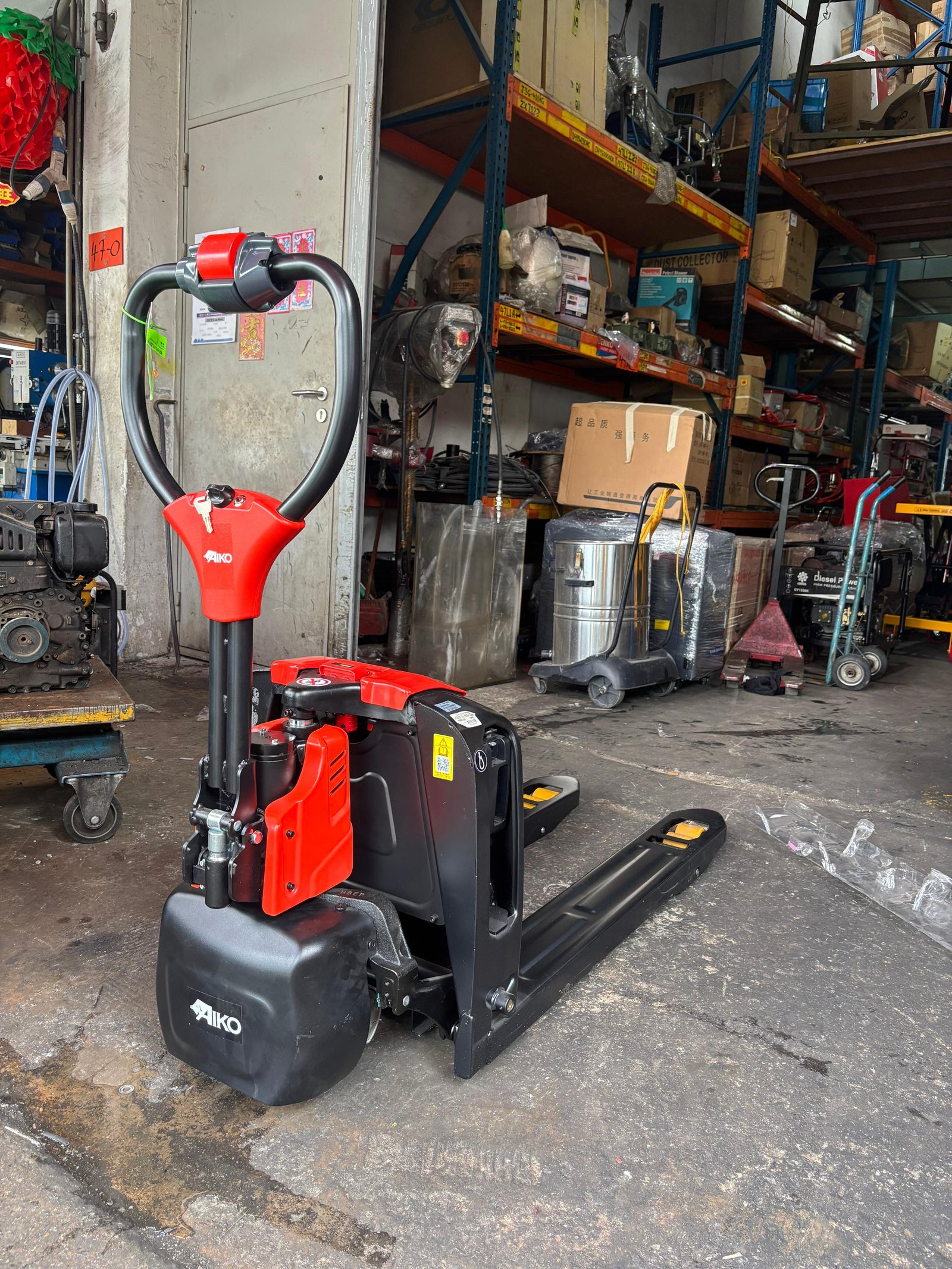 Aiko Electrical Pallet Truck 1.5 Ton with 1 Battery (560mm X 1150mm) F