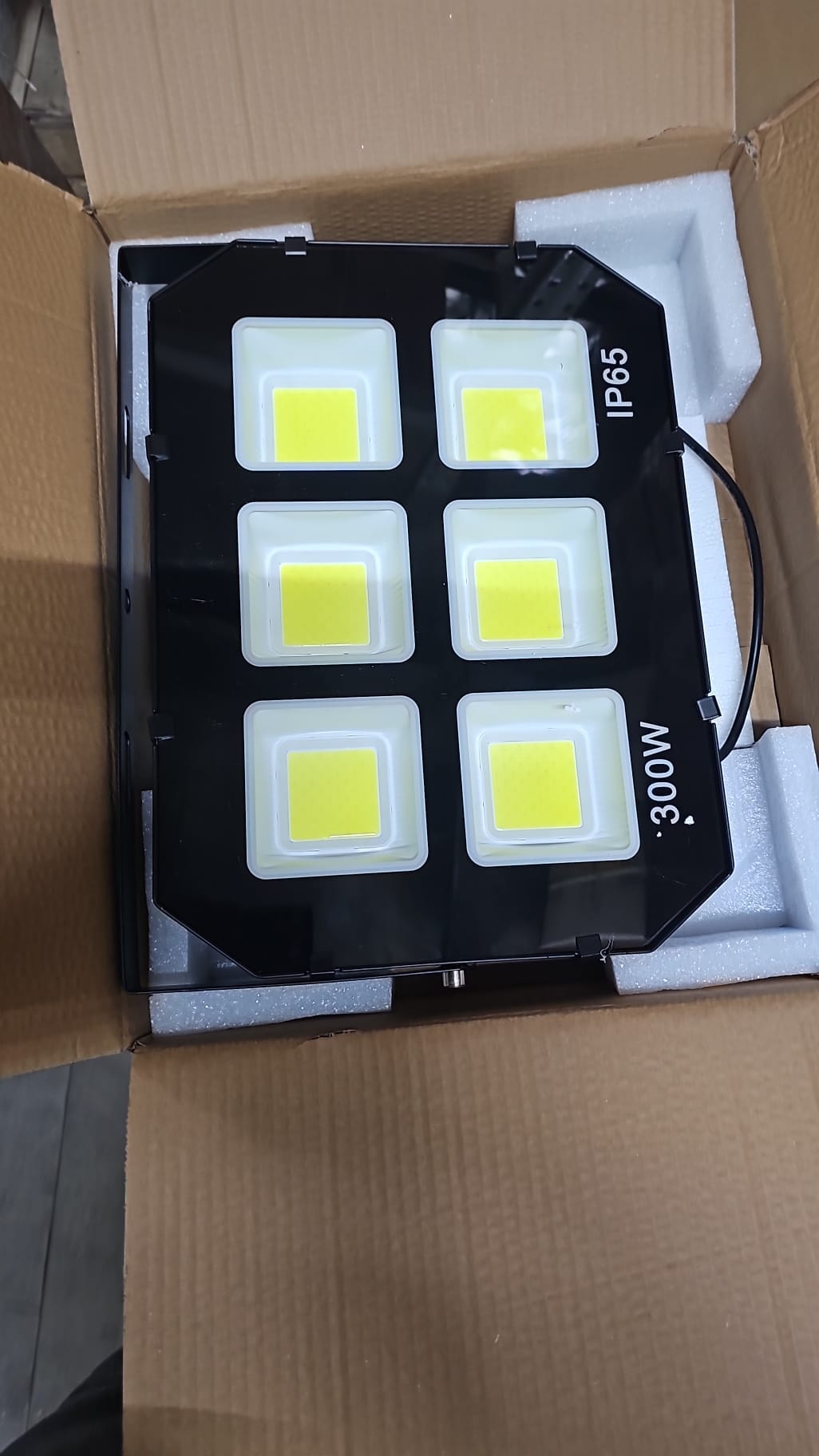 Aiko Flood Light 300W 6 LED | Model: LED-QF-8077-300W