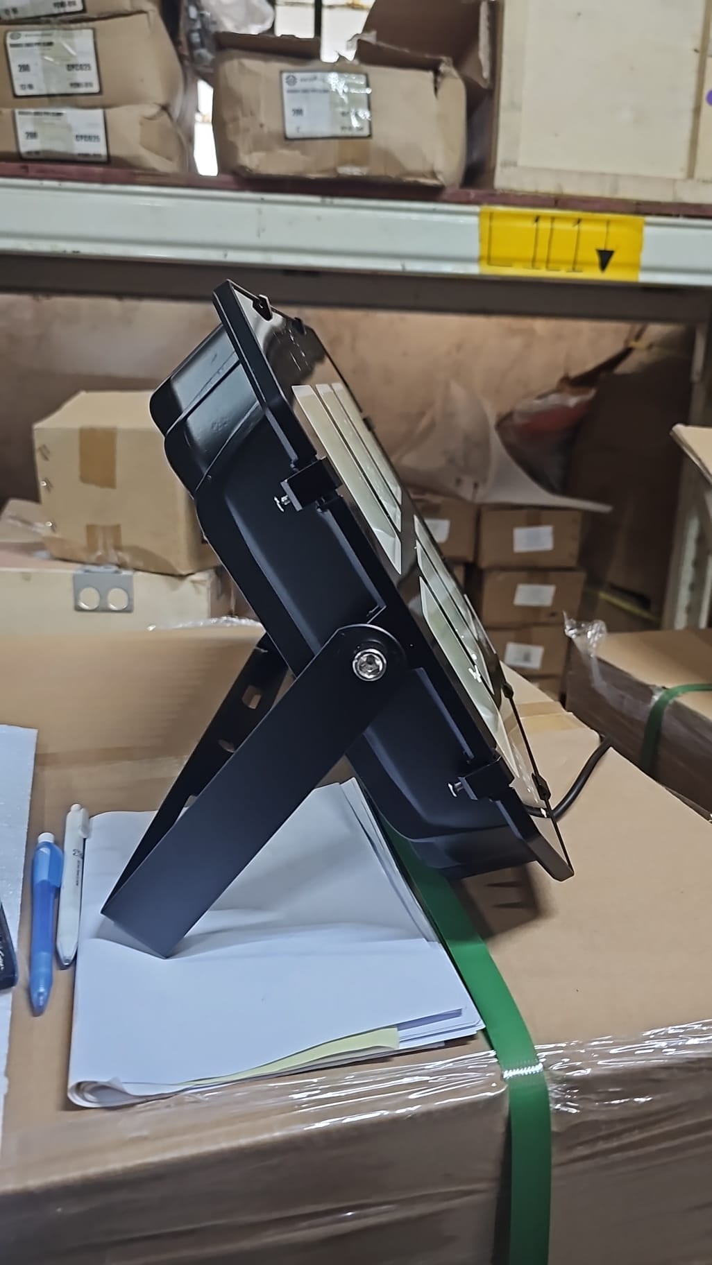 Aiko Flood Light 300W 6 LED | Model: LED-QF-8077-300W