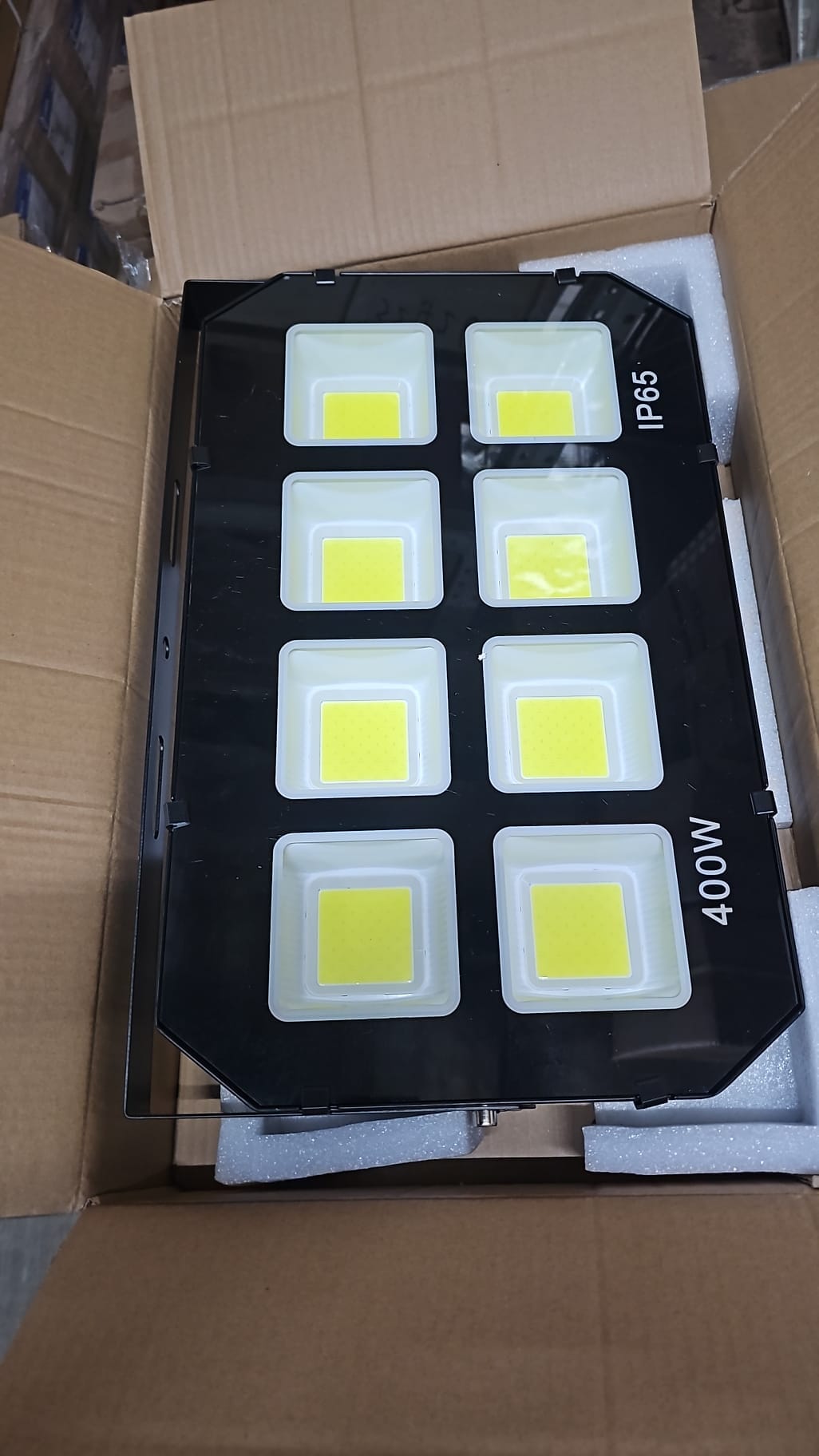 Aiko Flood Light 400W 8 LED | Model: LED-QF-8077-400W