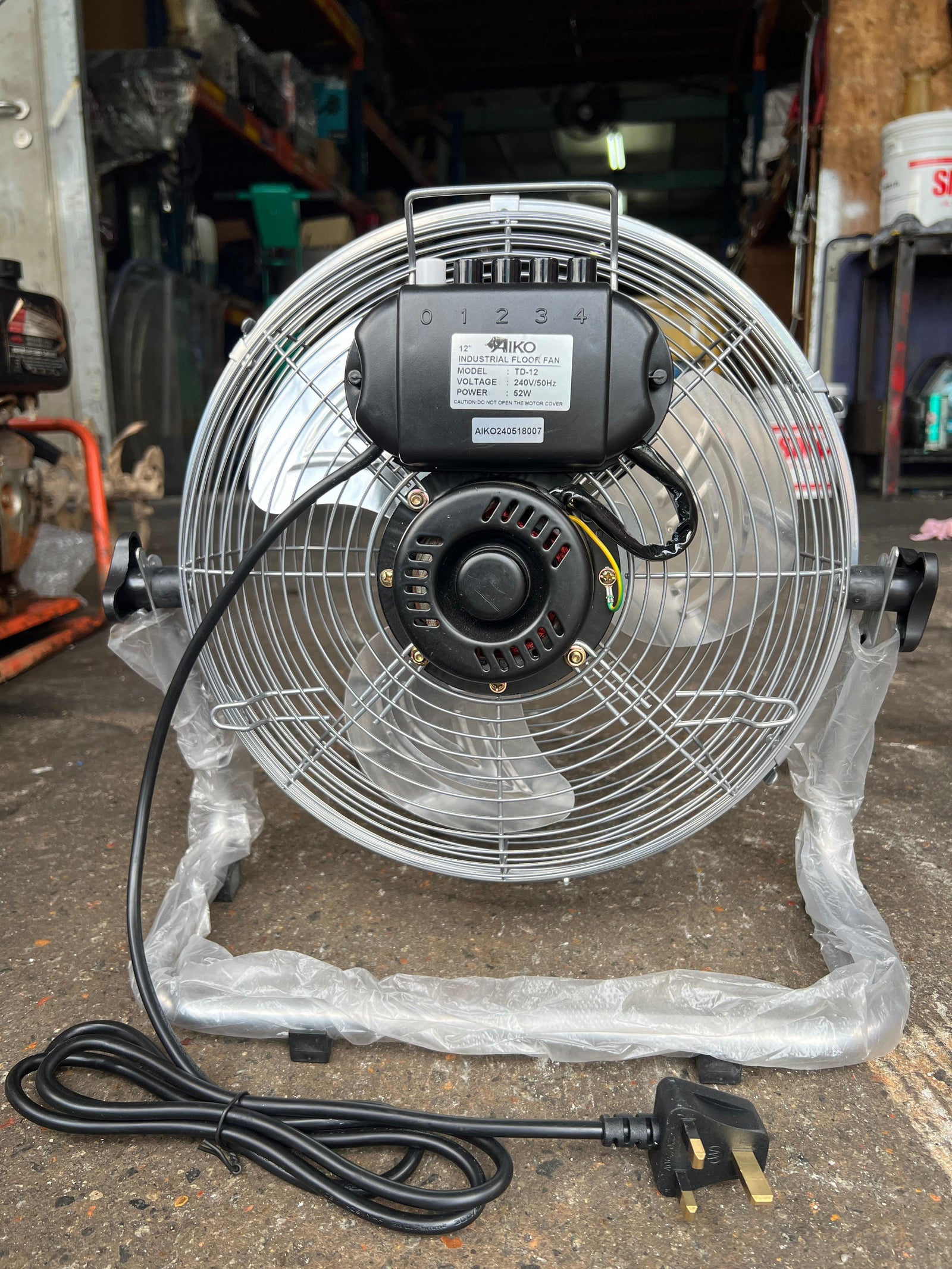 AIKO Floor Fan | Sizes : 12", 16", 18", 20" | Model : FAN-YM