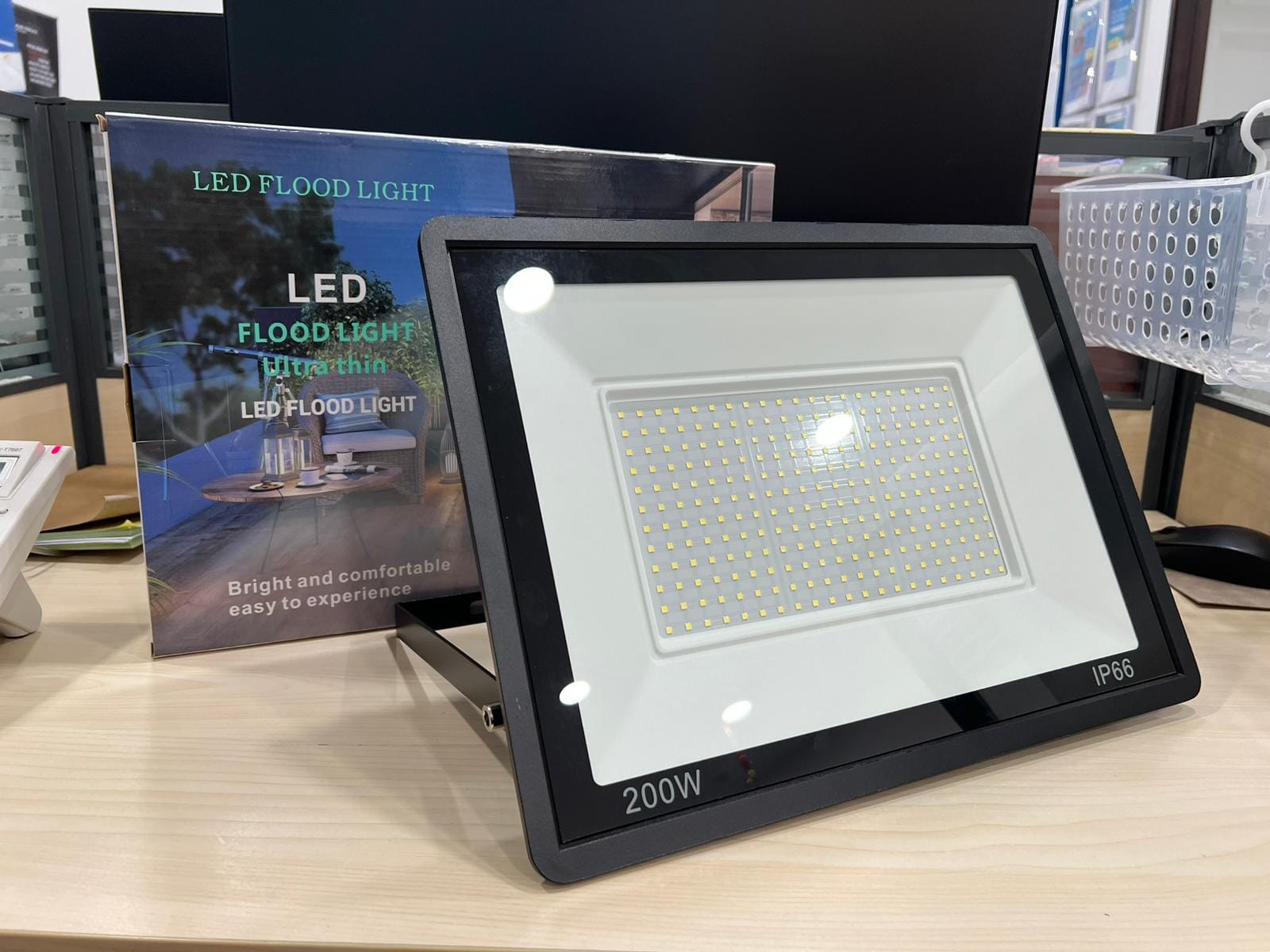 Aiko LED Flood Light 200W (38*28CM) | Model: LED-GYLF200-ST