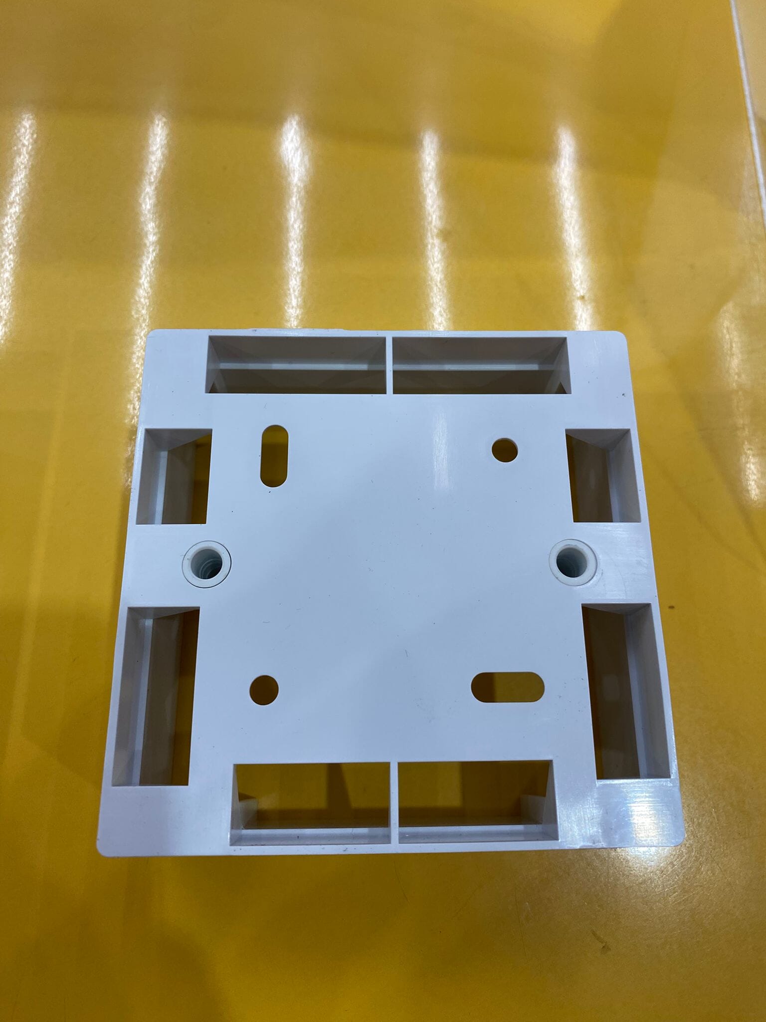 CHW 1 Gang Box- Big (Socket Port) | Model : SKT-CHW01