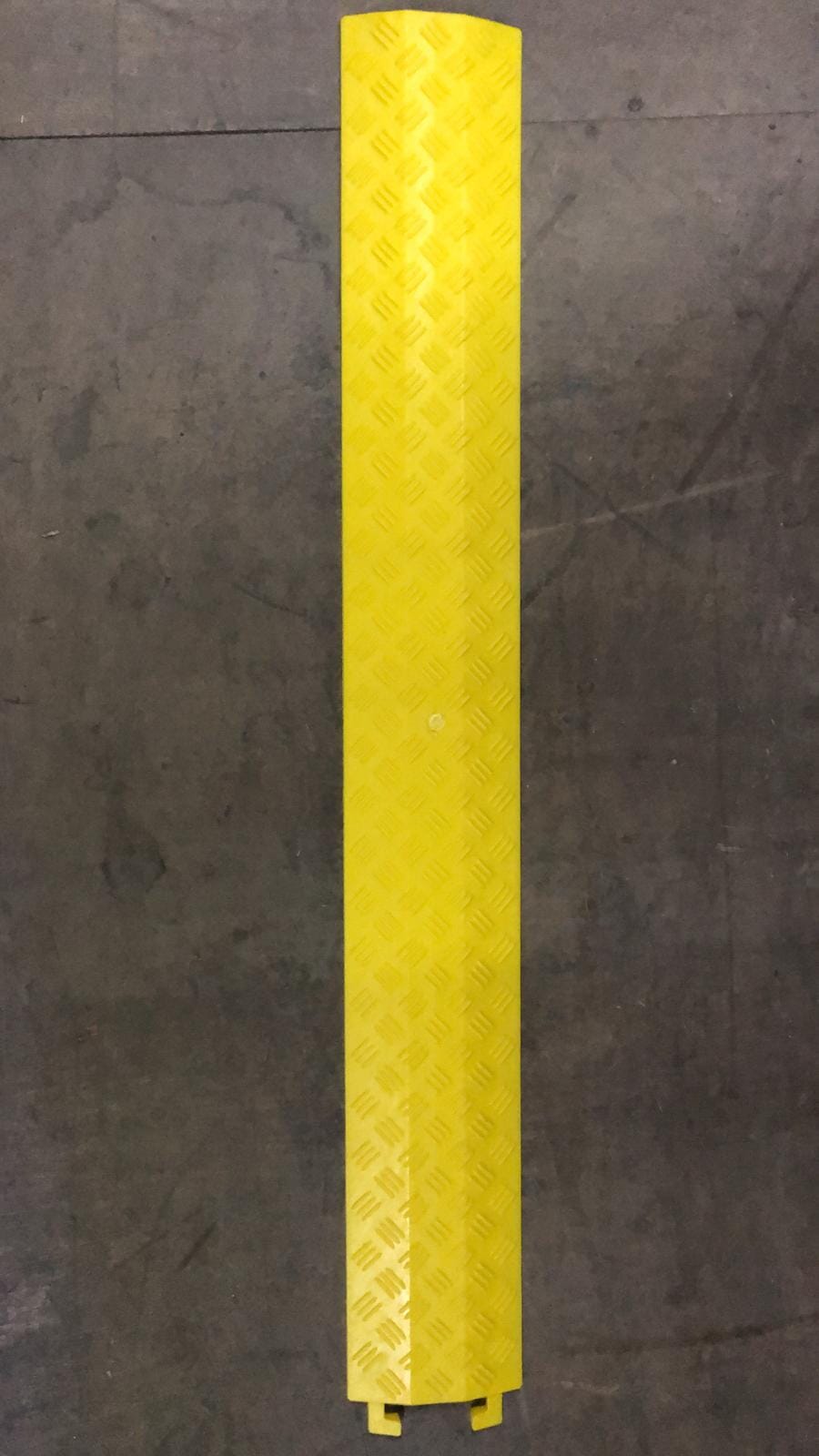 Cord Cable Protector Drop Over Traffic Road Safety Rubber Hump | Model