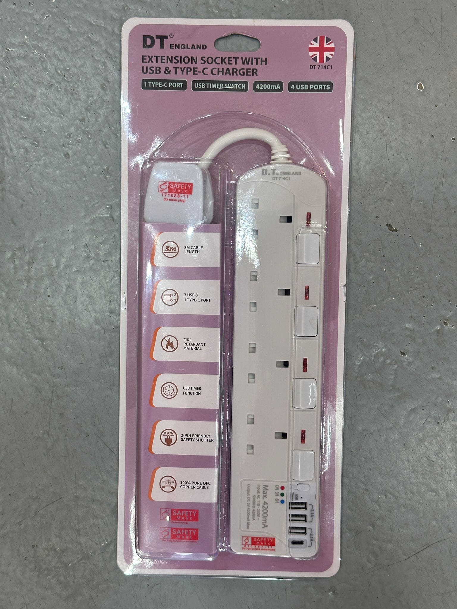 DT England 4way 3m Extension Socket With 3 USB and 1 Type C Port Charg