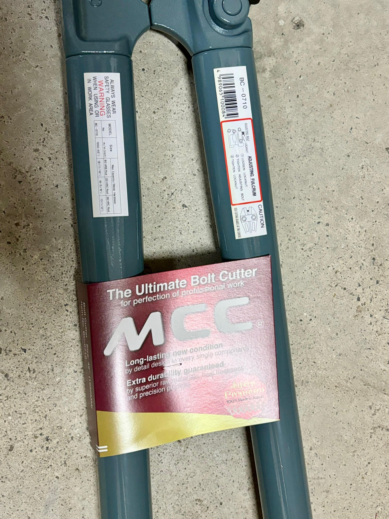 MCC Bolt Cutter 42" 1050mm (Center Cut) | Model: MCC-BC-0710