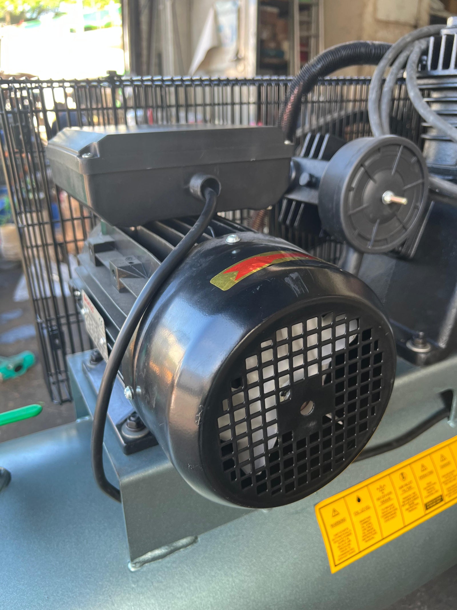 Monsterair 3HP 8 Bar 100L V-Shape Cast Iron Air Compressor #FS30-100H