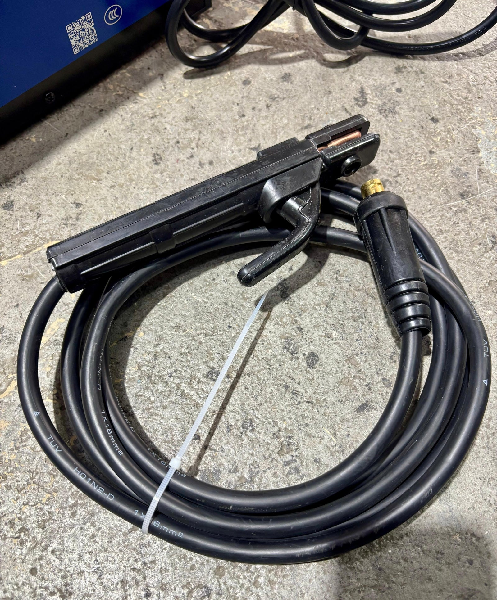 Riland ARC200DT 220V Welding Set c/w 3m Ground and Welding Cable | Mod