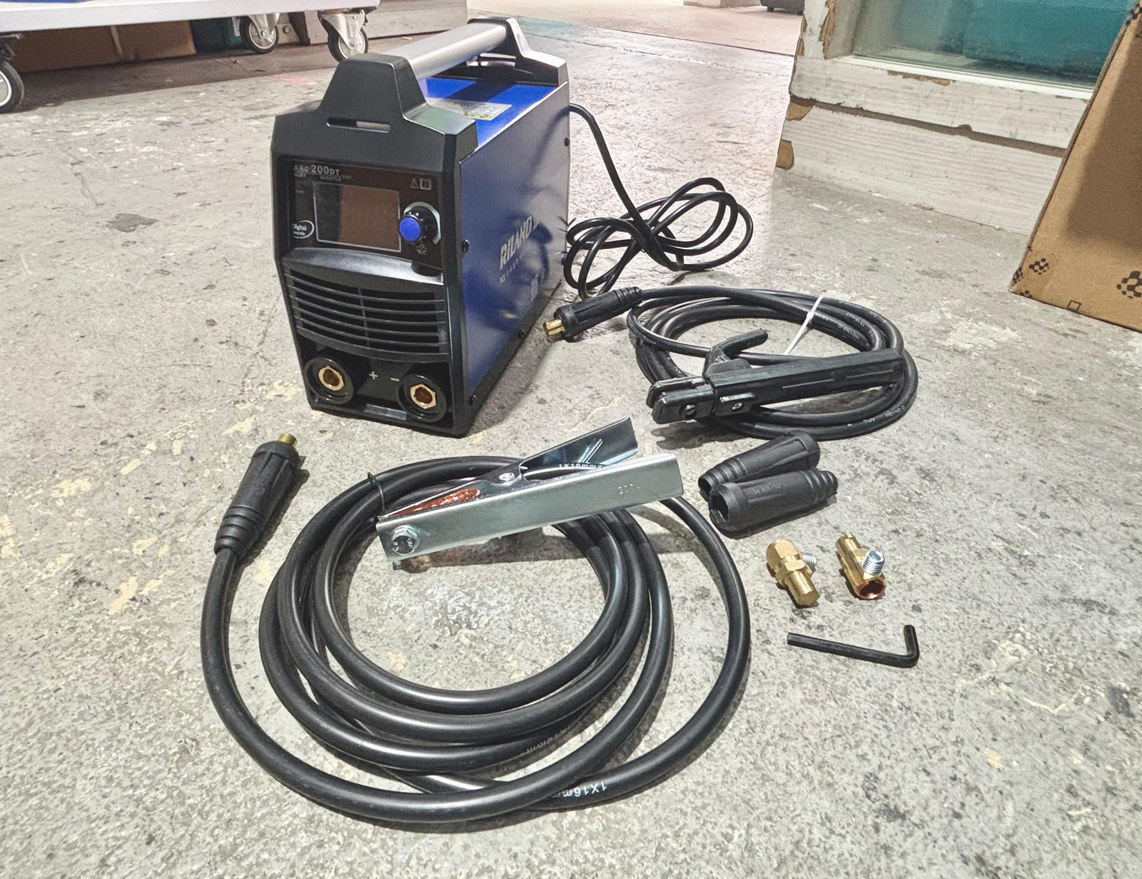 Riland ARC200DT 220V Welding Set c/w 3m Ground and Welding Cable | Mod