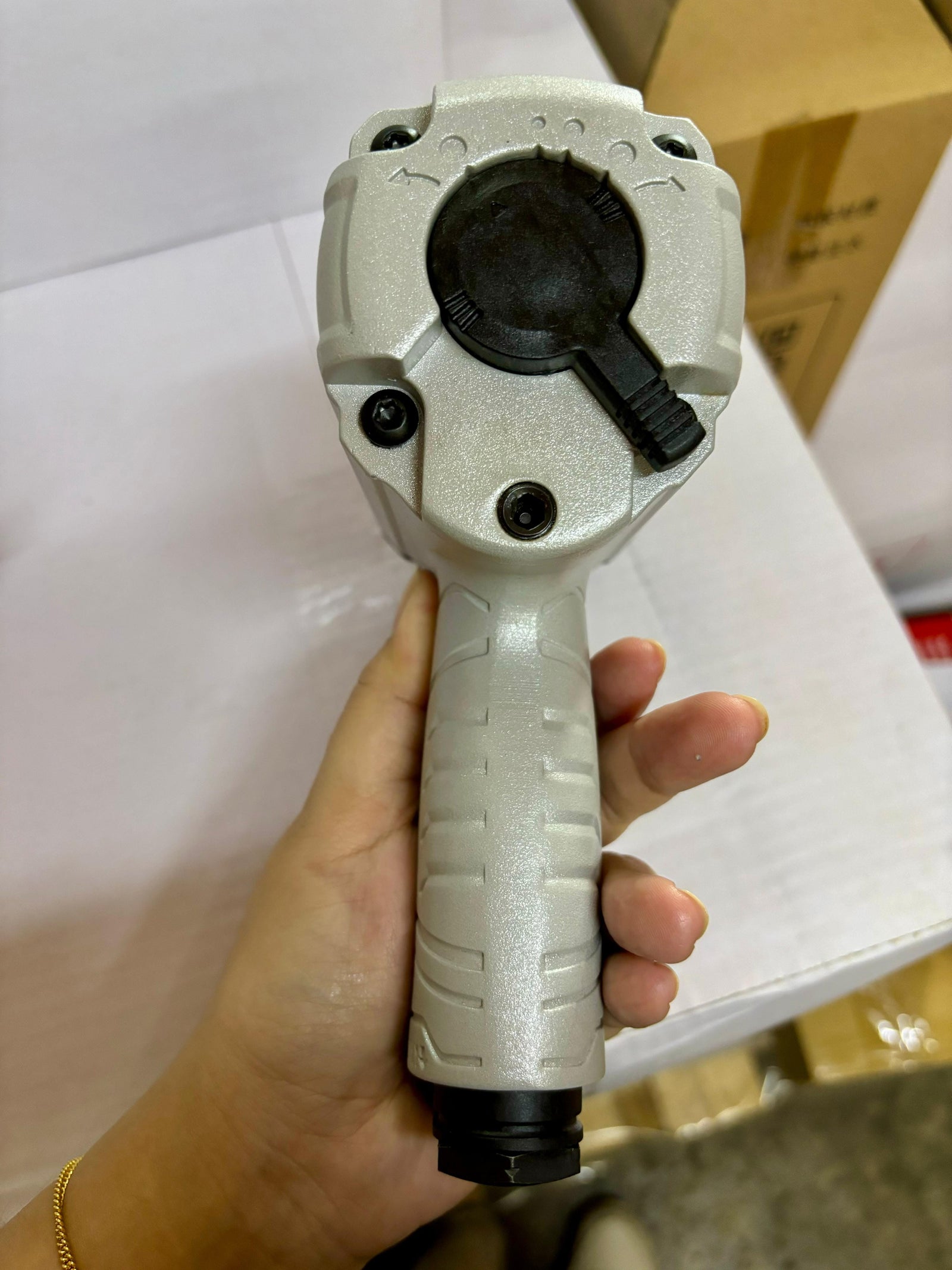 RONG PENG Air Impact Wrench 1/2" Max Torque 1100 N.m | Model : AT-RP91