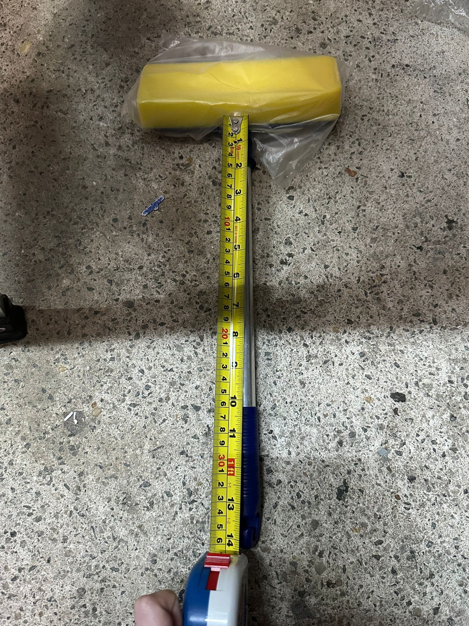 Sponge With PVC Handle (009-008)| Model: SPONGE-008