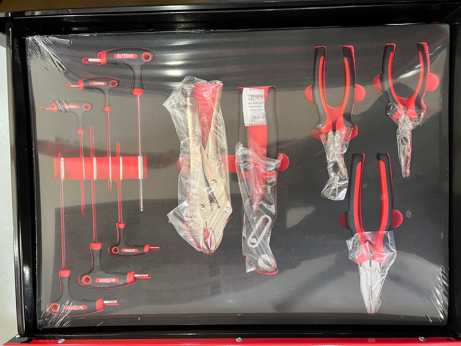 Tool Cabinet Come with 201 PCS Tool Set | Model: JS-3004B+201PCS