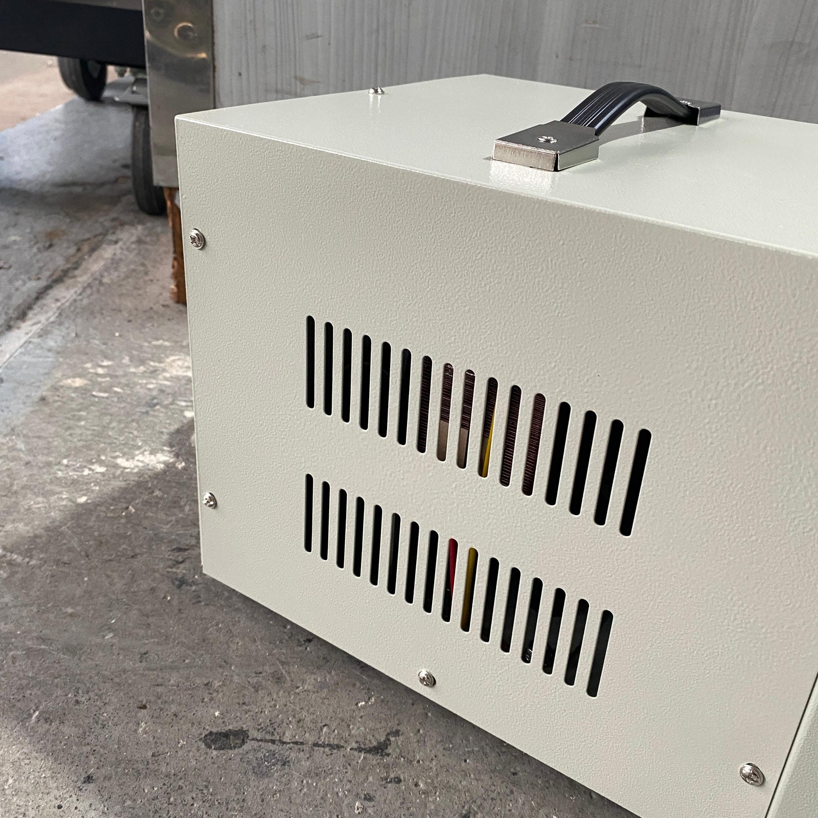 Voltage Regulator Single Phase 0-300V | Model: TSF-STG-3000W
