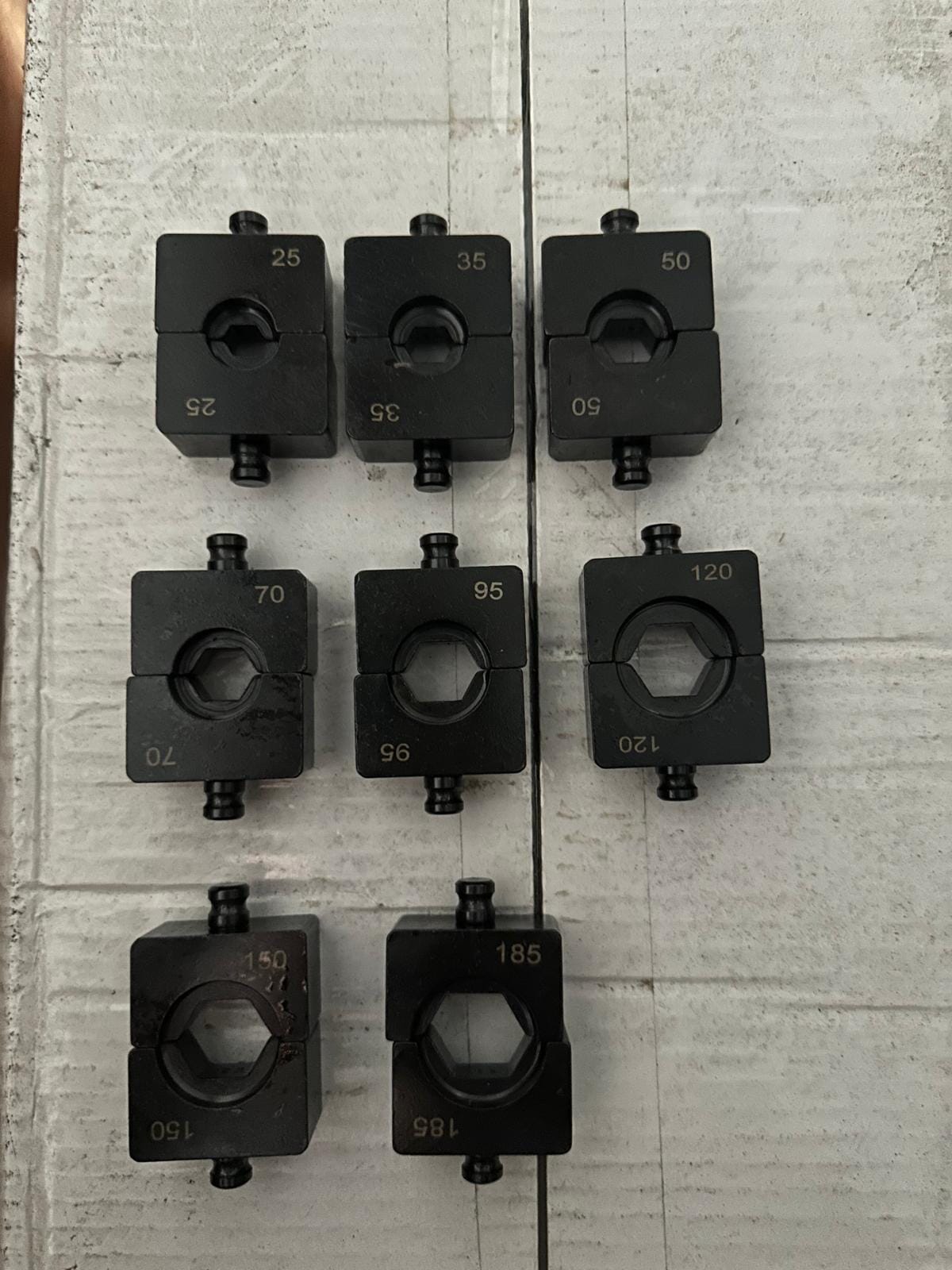 ZUPPER 16-300mm Hydraulic Crimping Tool With Automatic Safety Device