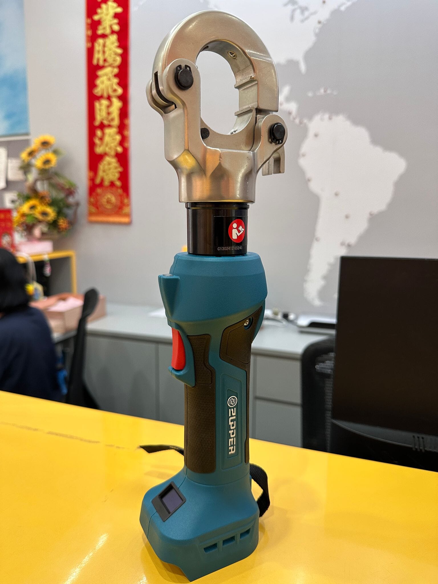 Zupper Battery 18V Crimping Tool 300mm #SL-300 | Model: SL-300