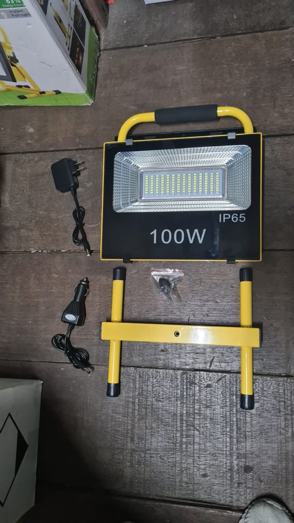 Aiko 100W LED Rechargeable Sport Lamp Flood Light | Model : LED-GYRLF1