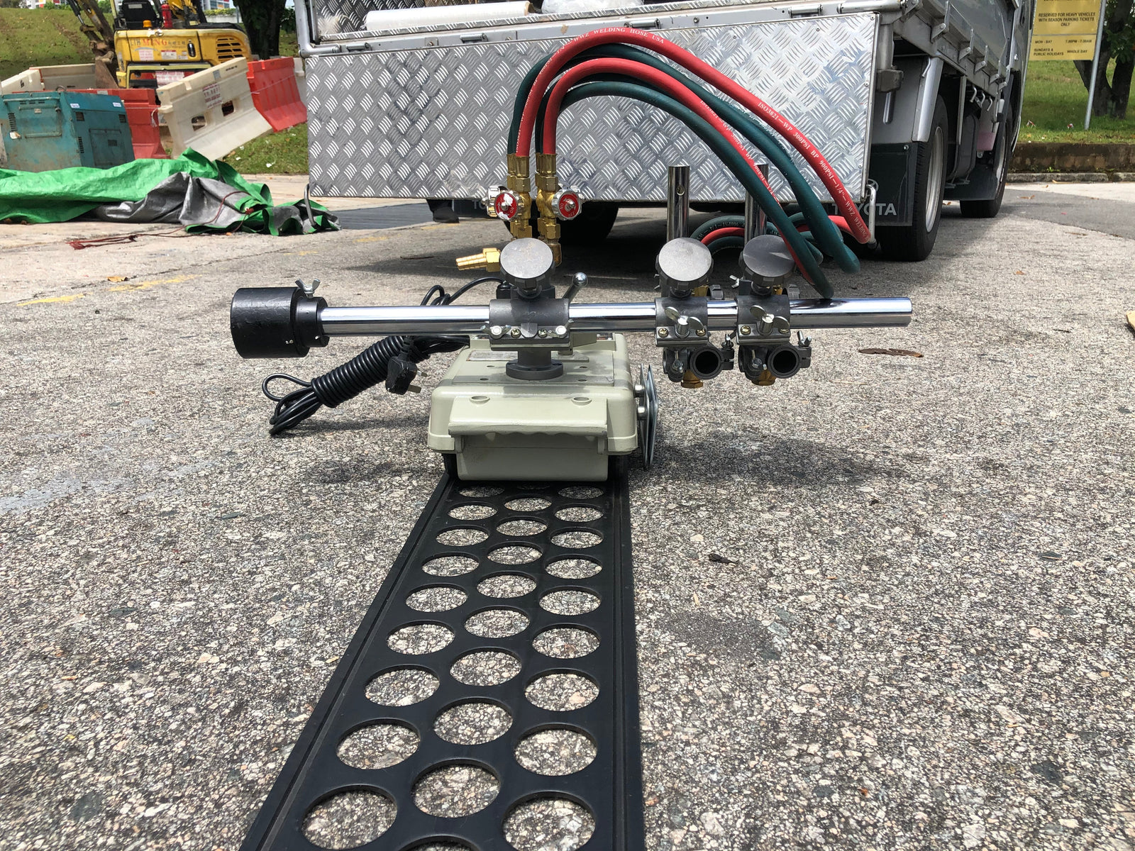 Aiko Auto Gas Cutting Machine Double | Model : CG1-100