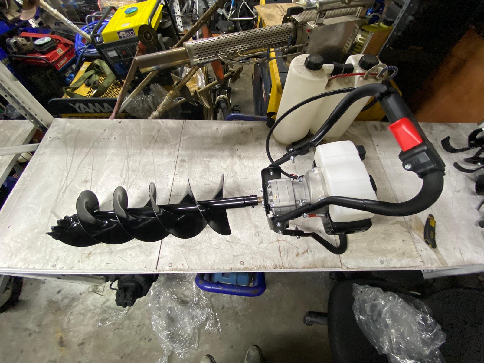 Aiko Earth Auger Gasoline 2 Stroke Machine | Model : EA-DZ43