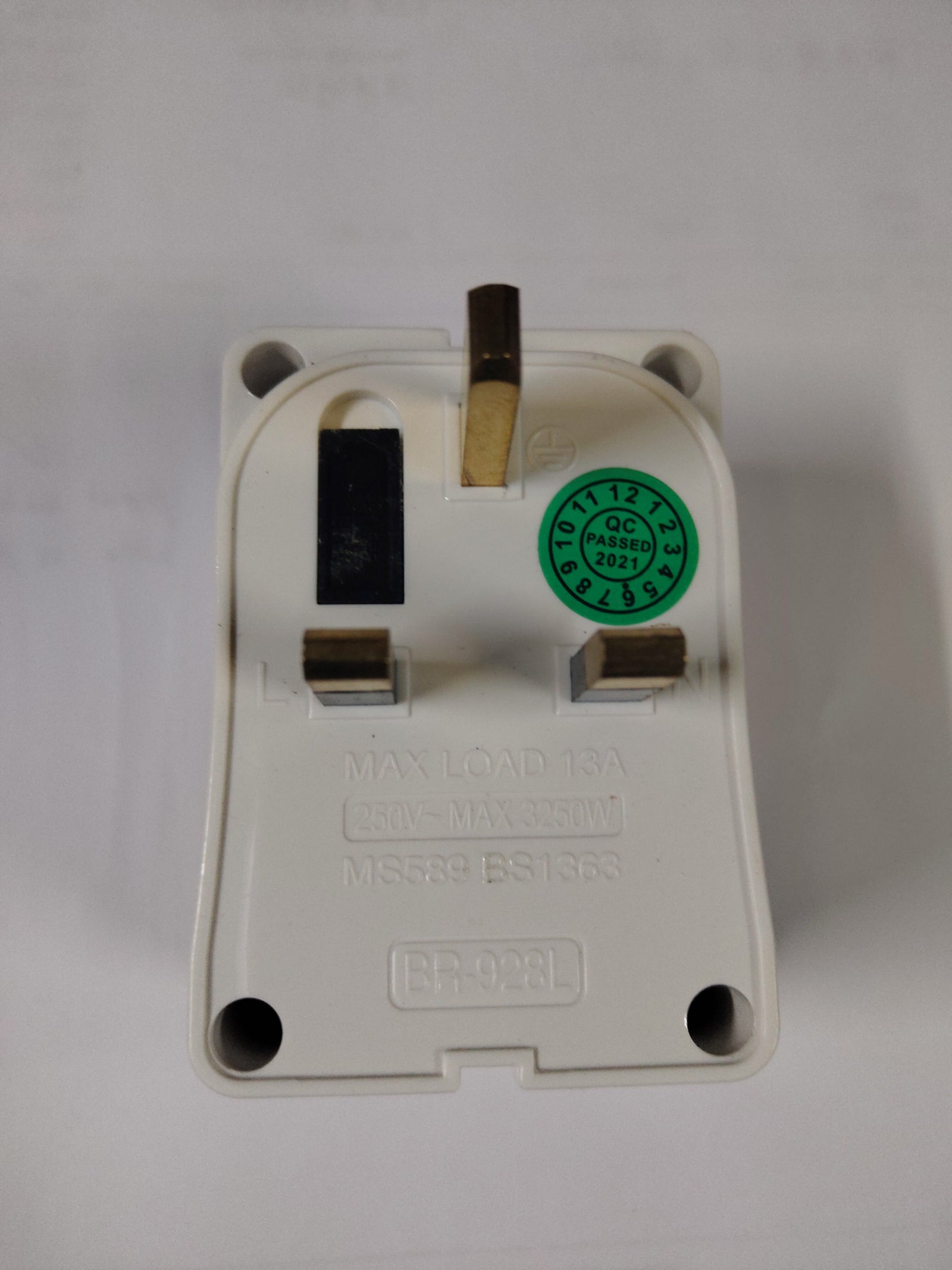 BRITZ 3 Way Multi Plug Adaptor Socket BR-928 & BR-928L | Model : ADP-B