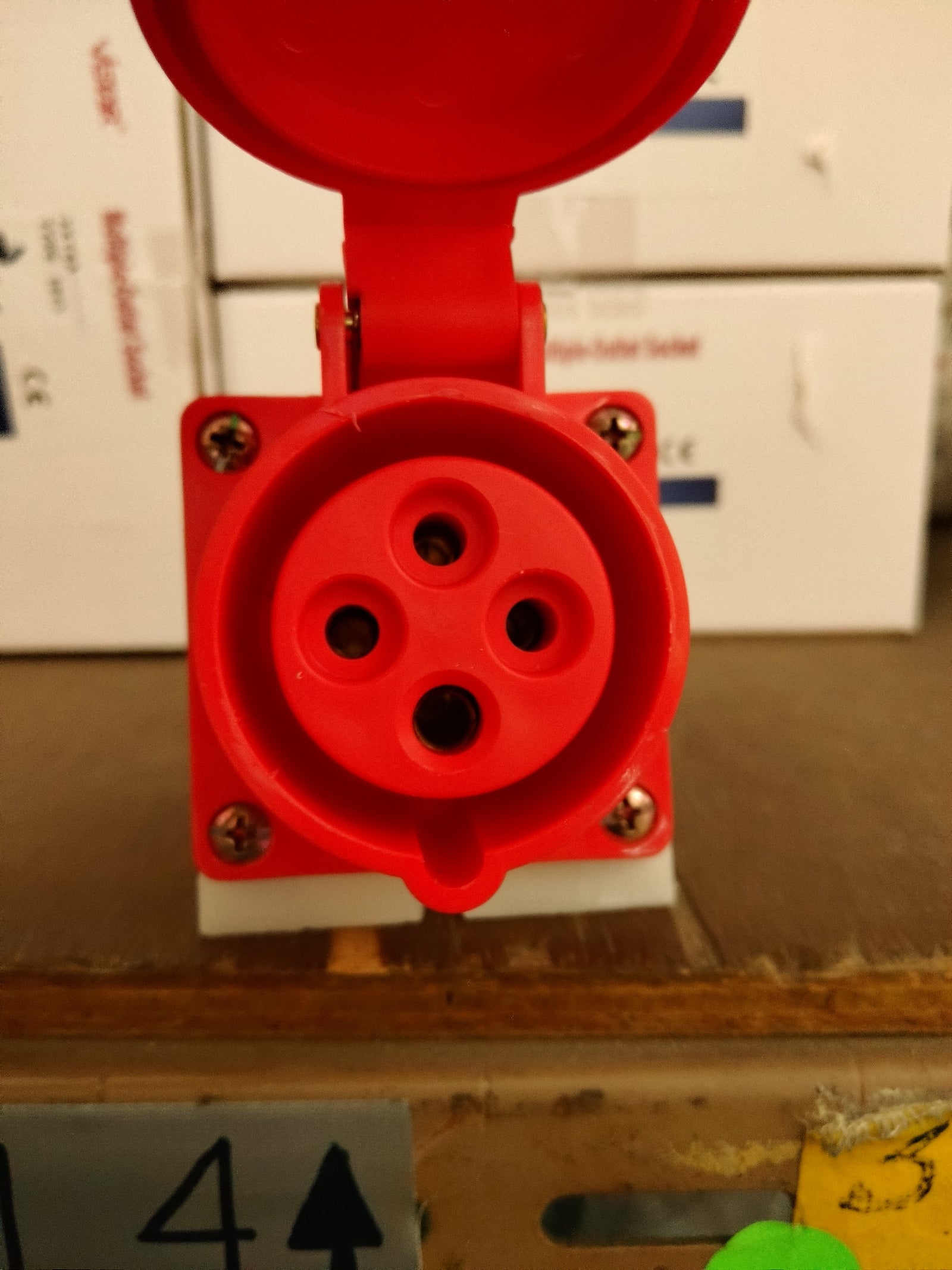 CEE Wall Socket | Model: CEE-W