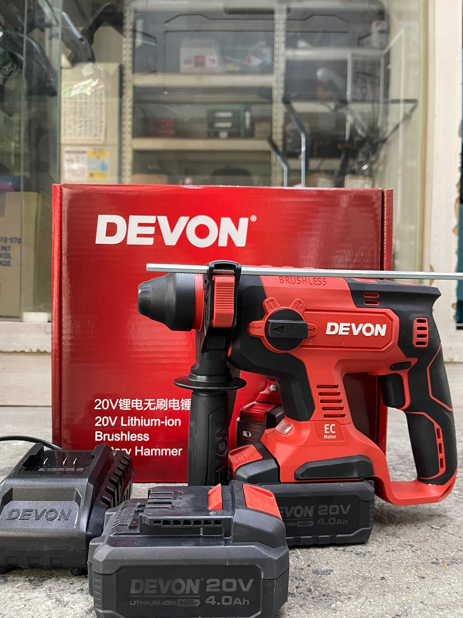 Devon 20v Rotary Hammer Drill 22mm Come with 2pcs 4.0ah Battery And 1