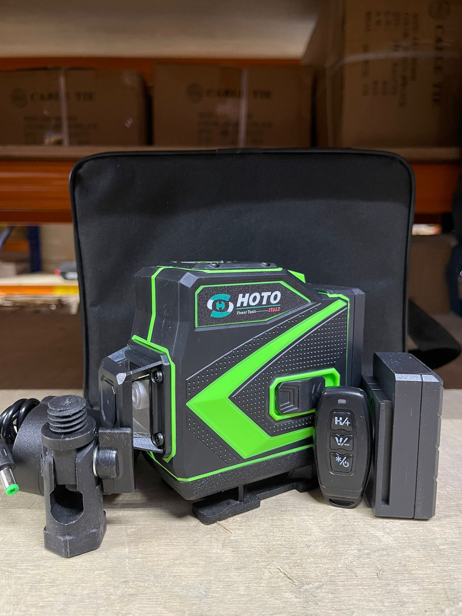 Green 12 Line Laser With 2 Battery And Remote Control (No Warranty)