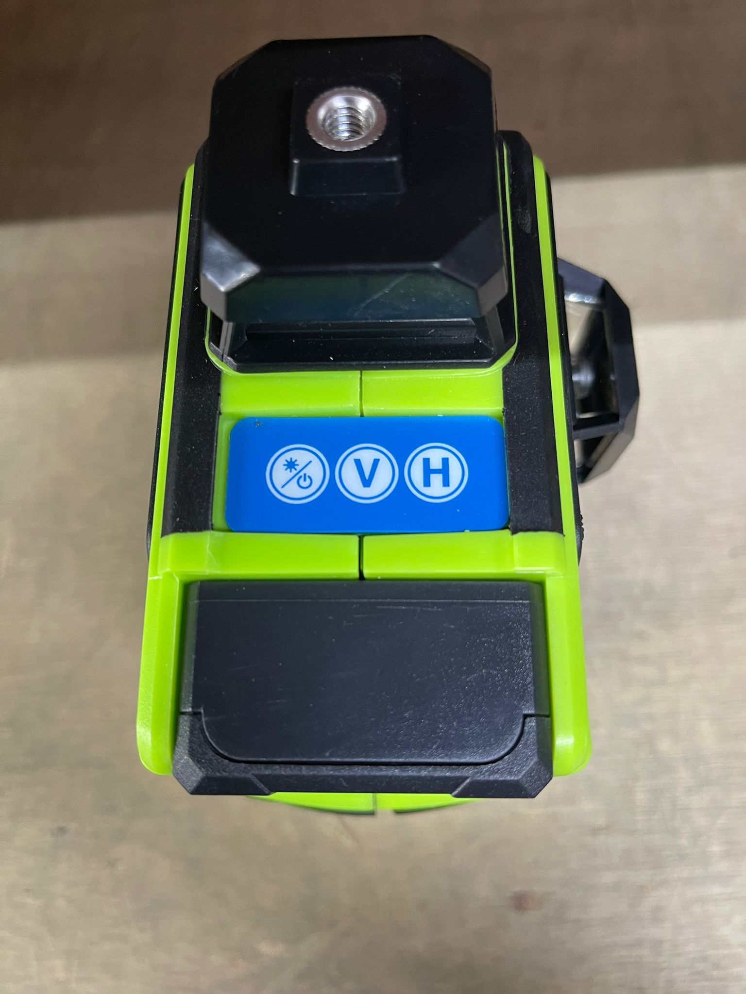 Green 16 Line Laser With 2 Battery And Remote Control (No Warranty)