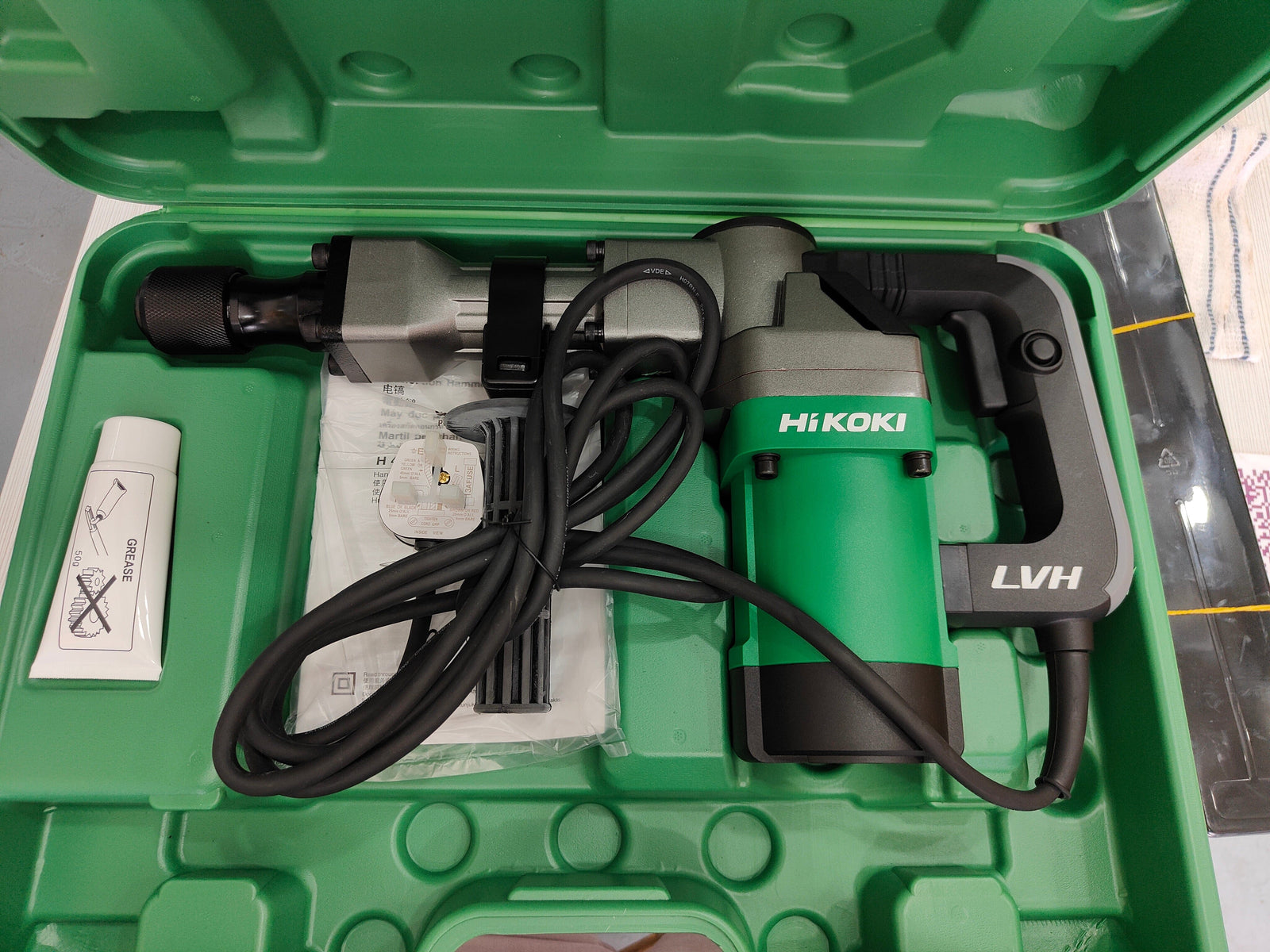 Hikoki 1,010W Demolition Hammer | Model : H41SST