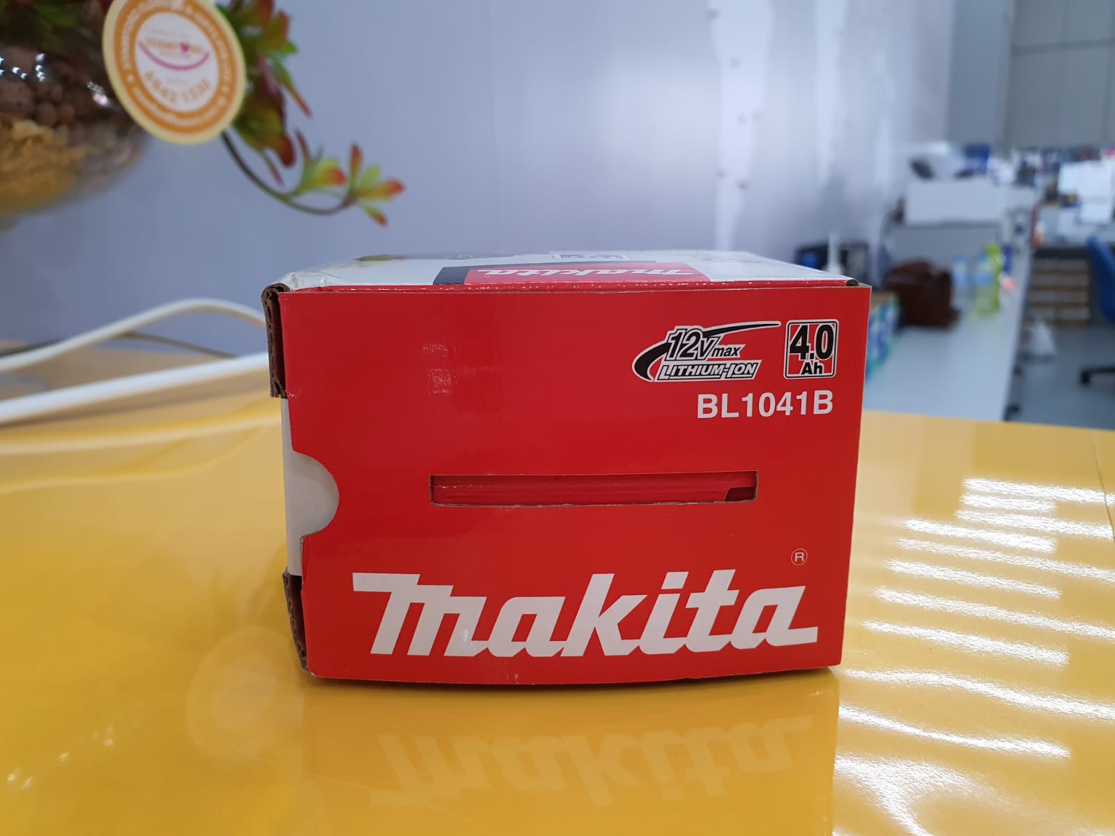 Makita 12V 4.0AH Battery (BL1041B) | Model : M*197406-2