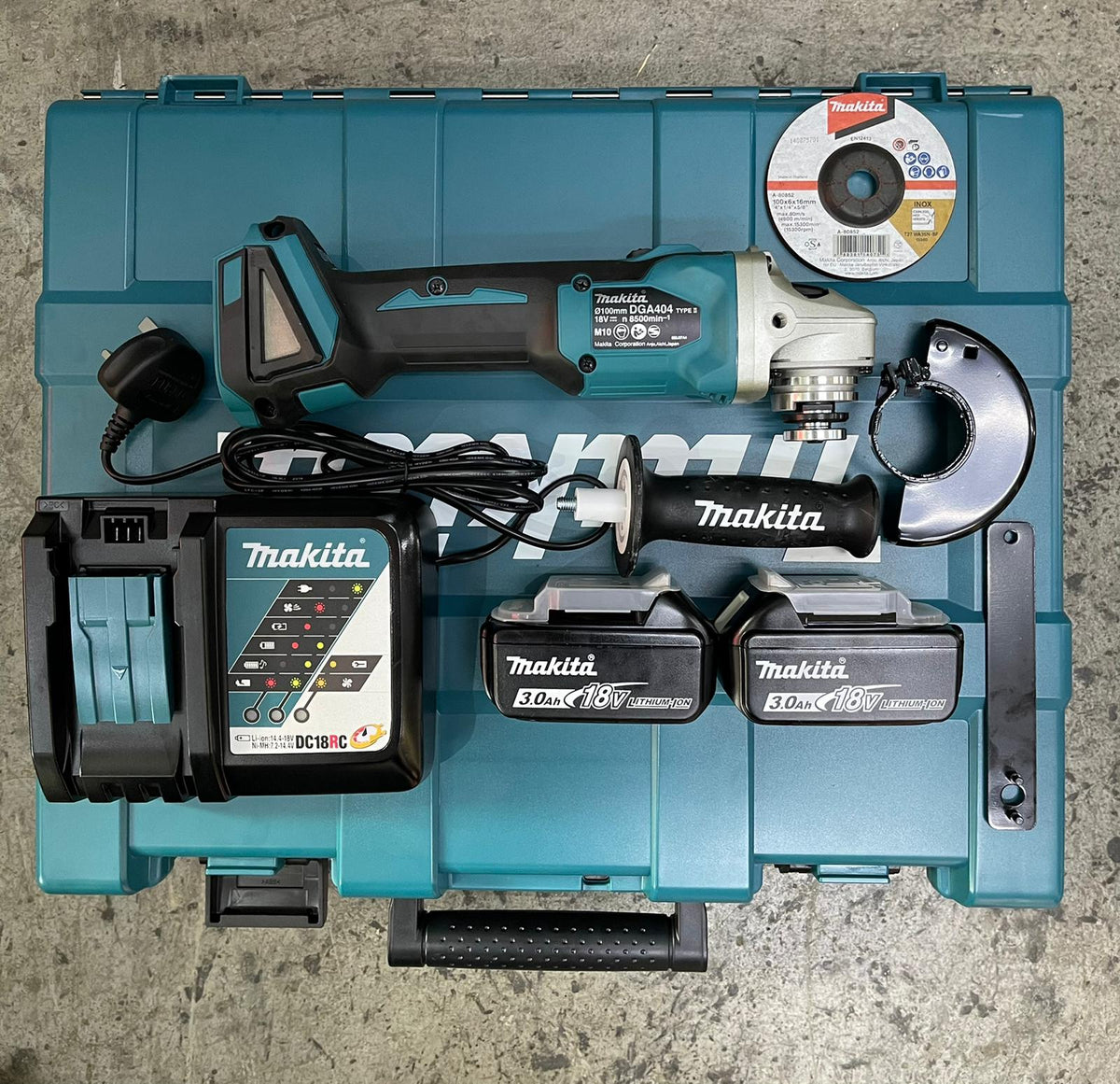 MAKITA 4 18V 5.0AH CORDLESS ANGLE GRINDER Model DGA 404 RTE 2 P