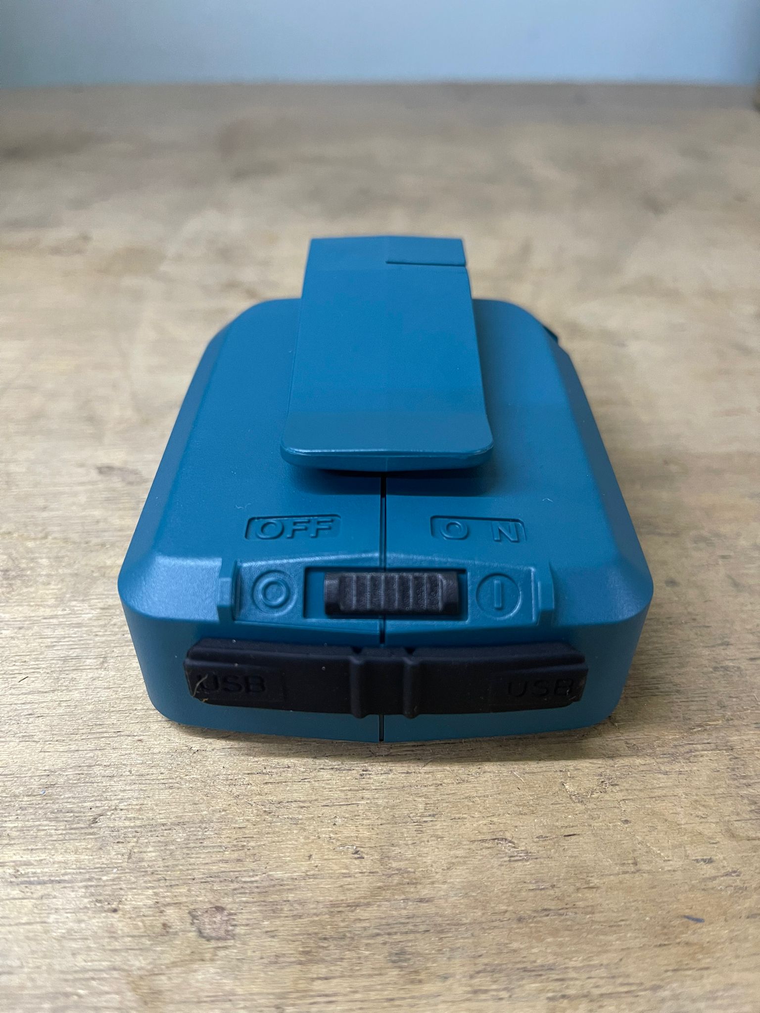 Makita ADP05 UBS Cordless Power Source Adapter | Model : M*ADP05