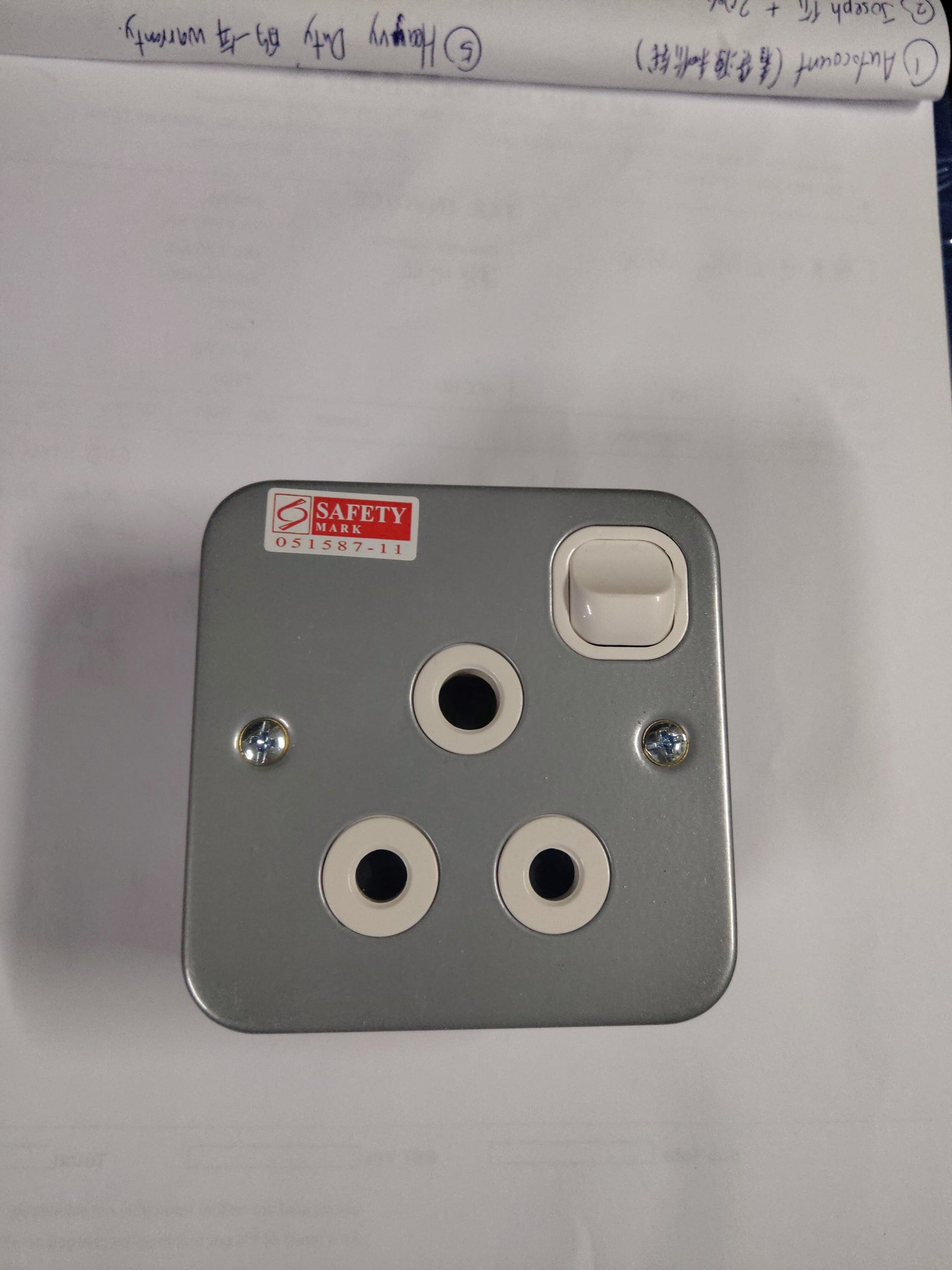 NEIKEN 1X15A Metal Socket | Model : SKT-NM115