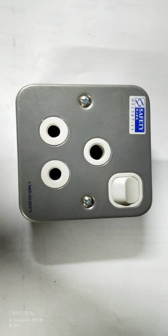 NEIKEN 1X15A Metal Socket | Model : SKT-NM115