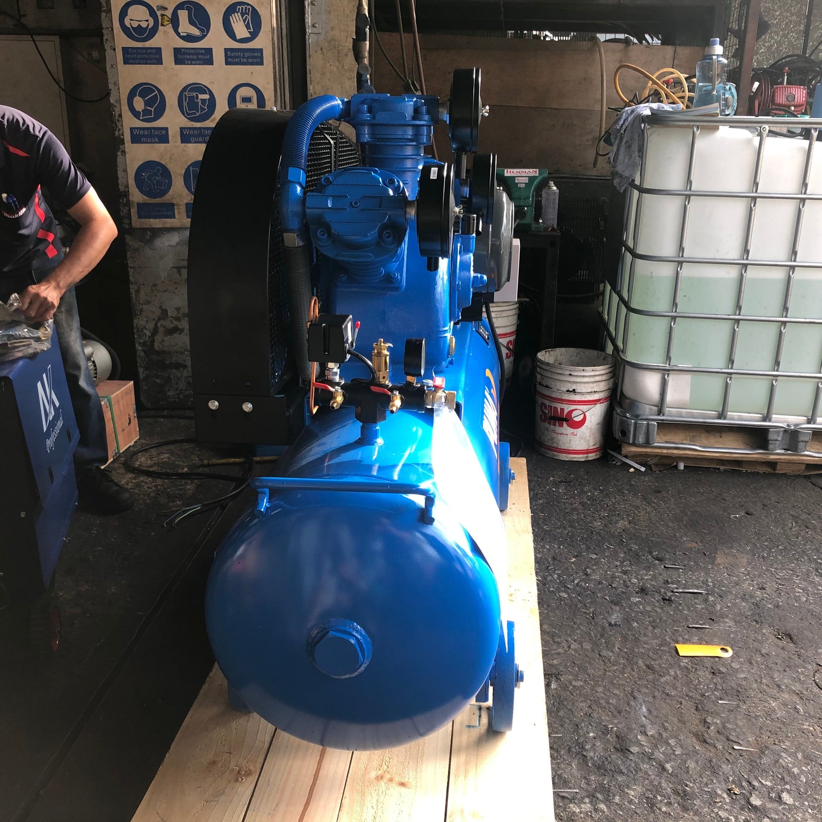 Puma 10Hp 285L 3 Phase 415V 50Hz Piston & Belt Air Compressor Ie3 #Pk1