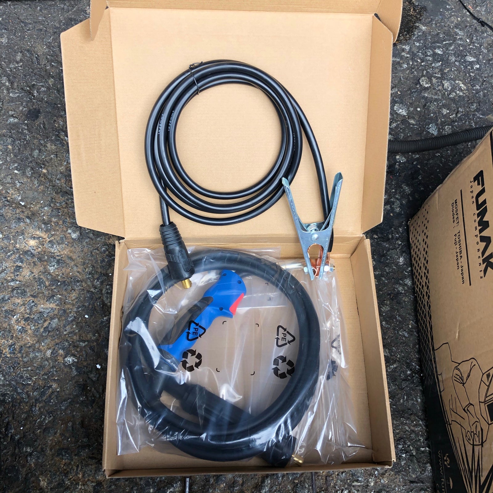 Riland MIG Welding Machine Set Mig200Gw 220V W/3M Mig-15 Torch,Ground