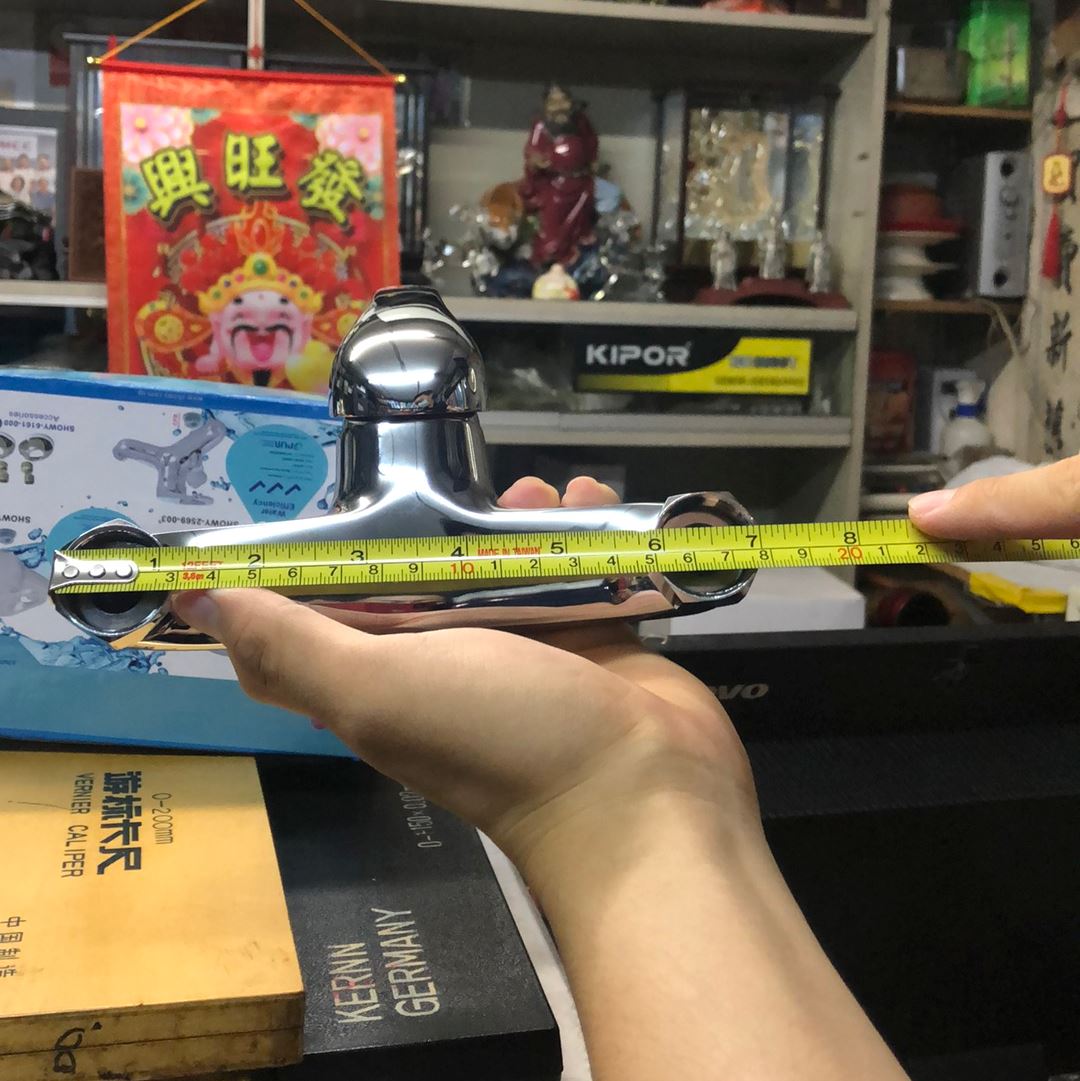 Showy Single Lever Long Bath Mixer (Bath / Shower Tap for Hot and Cold