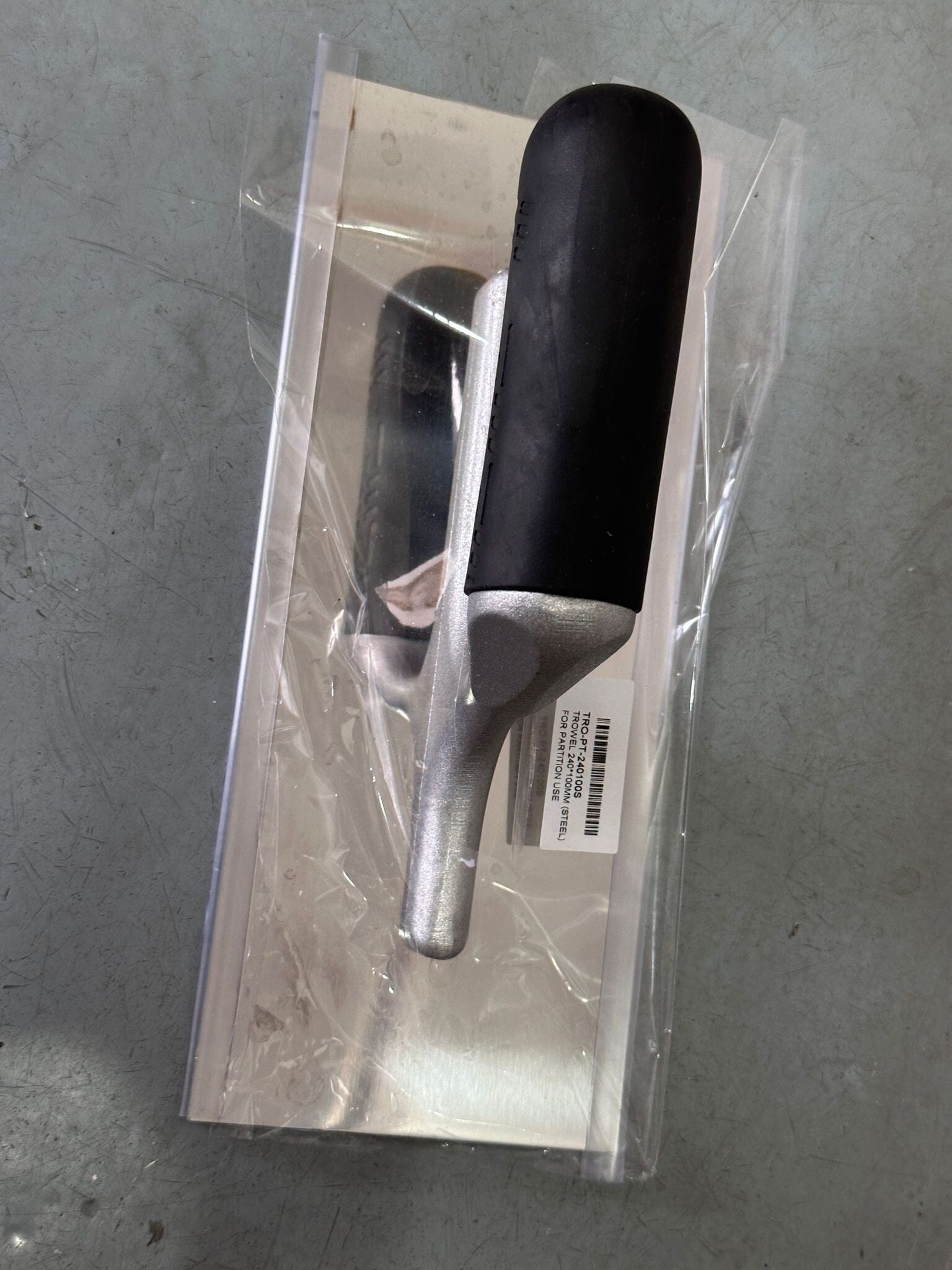 Trowel For Partition Use (PVC or Steel handle) |Model : TRO-PT-240100