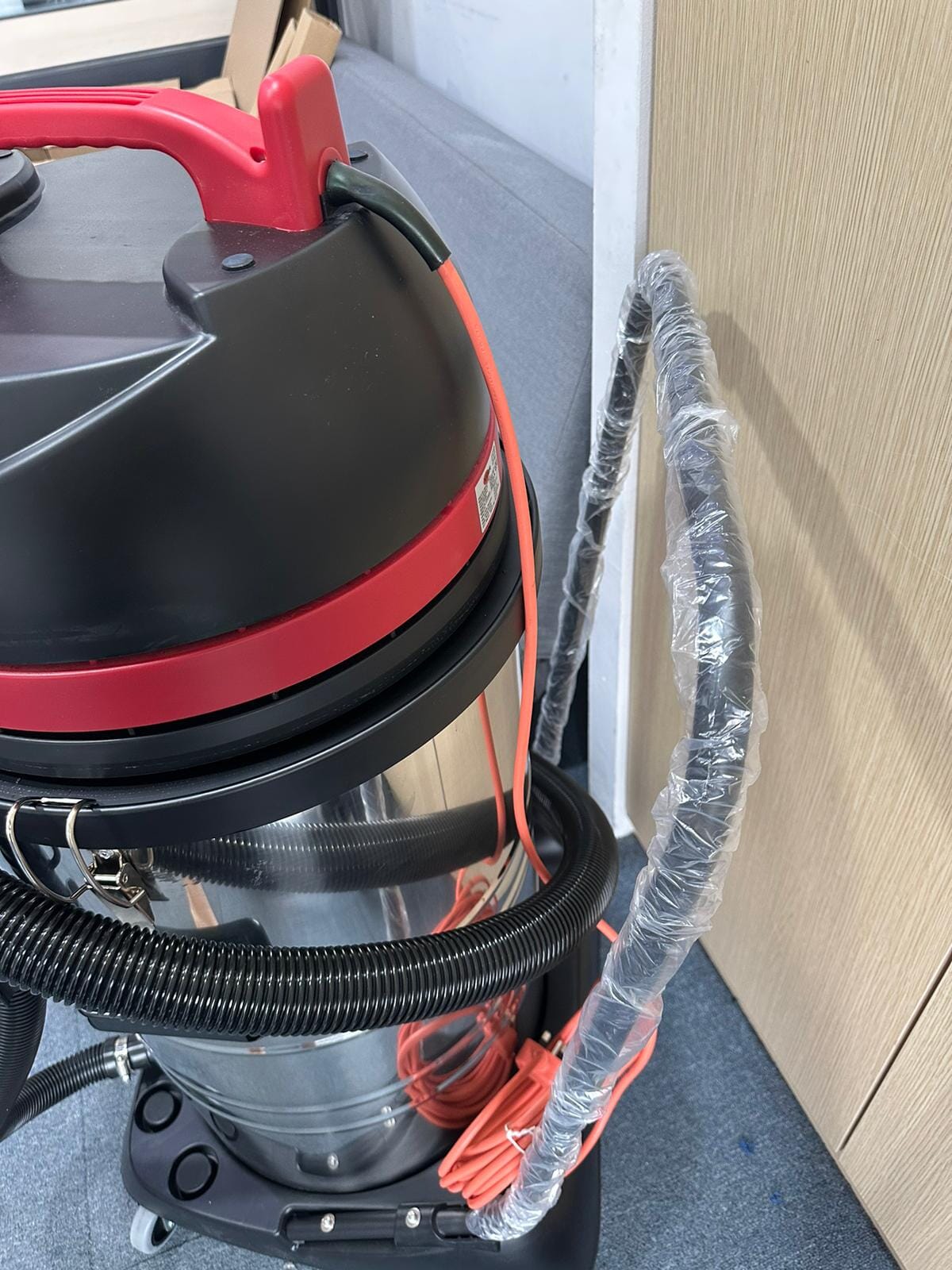 Viper Three-Motor Professional Wet & Dry Vacuum Cleaner With High Suct