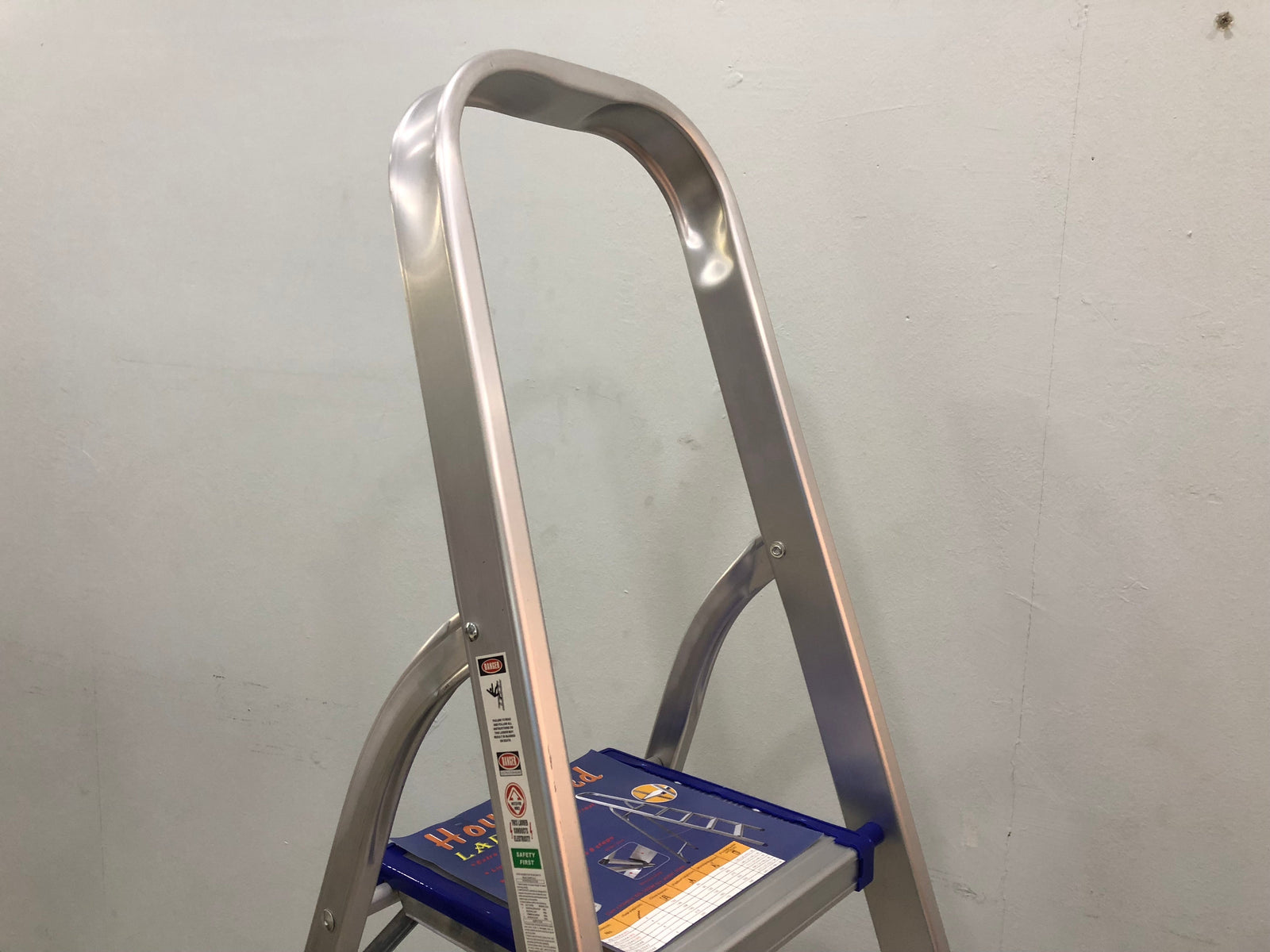 XG Aluminium Household Family Ladder, Sizes : 3 steps - 8 steps | Mode