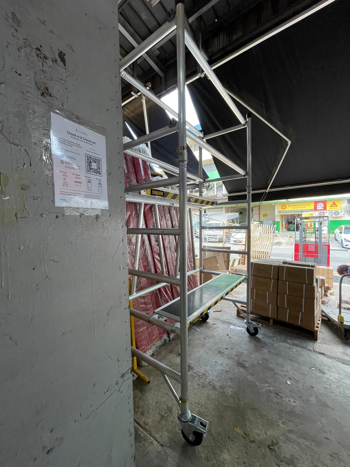 XG Aluminium Multi Purpose Foldable Mini Scaffolding Mobile Platform