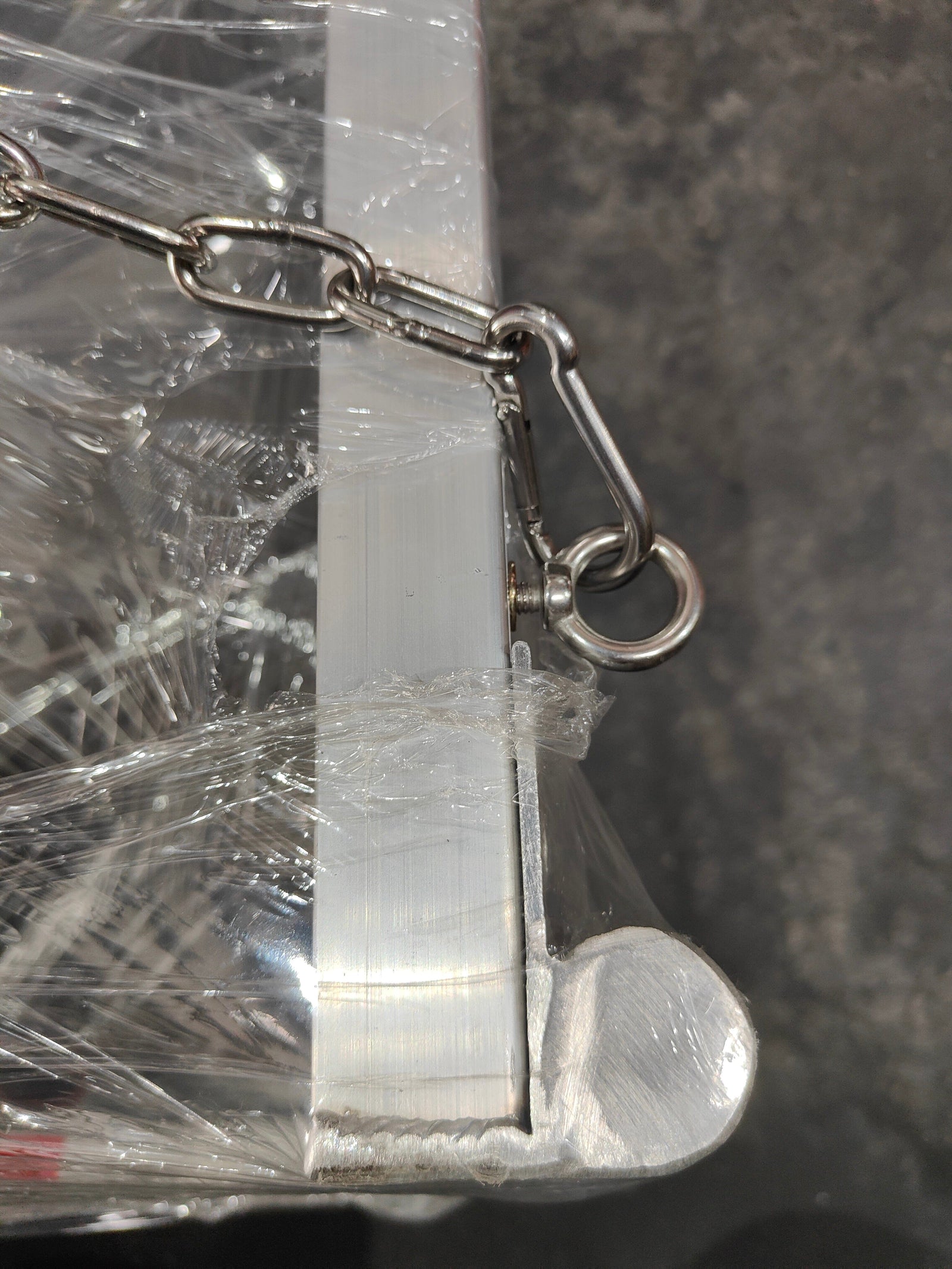 XG Aluminium Platform Ladders Come with Safety Chain | Sizes : 3 Steps